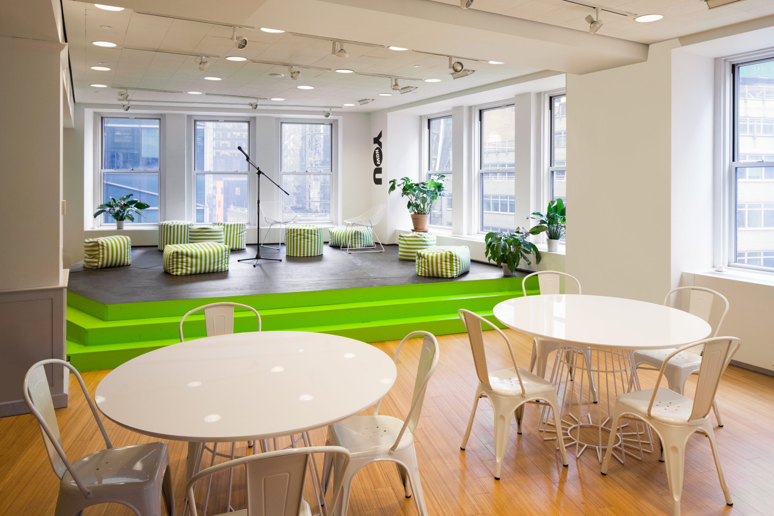 YouNow by HUXHUX Design - Architizer