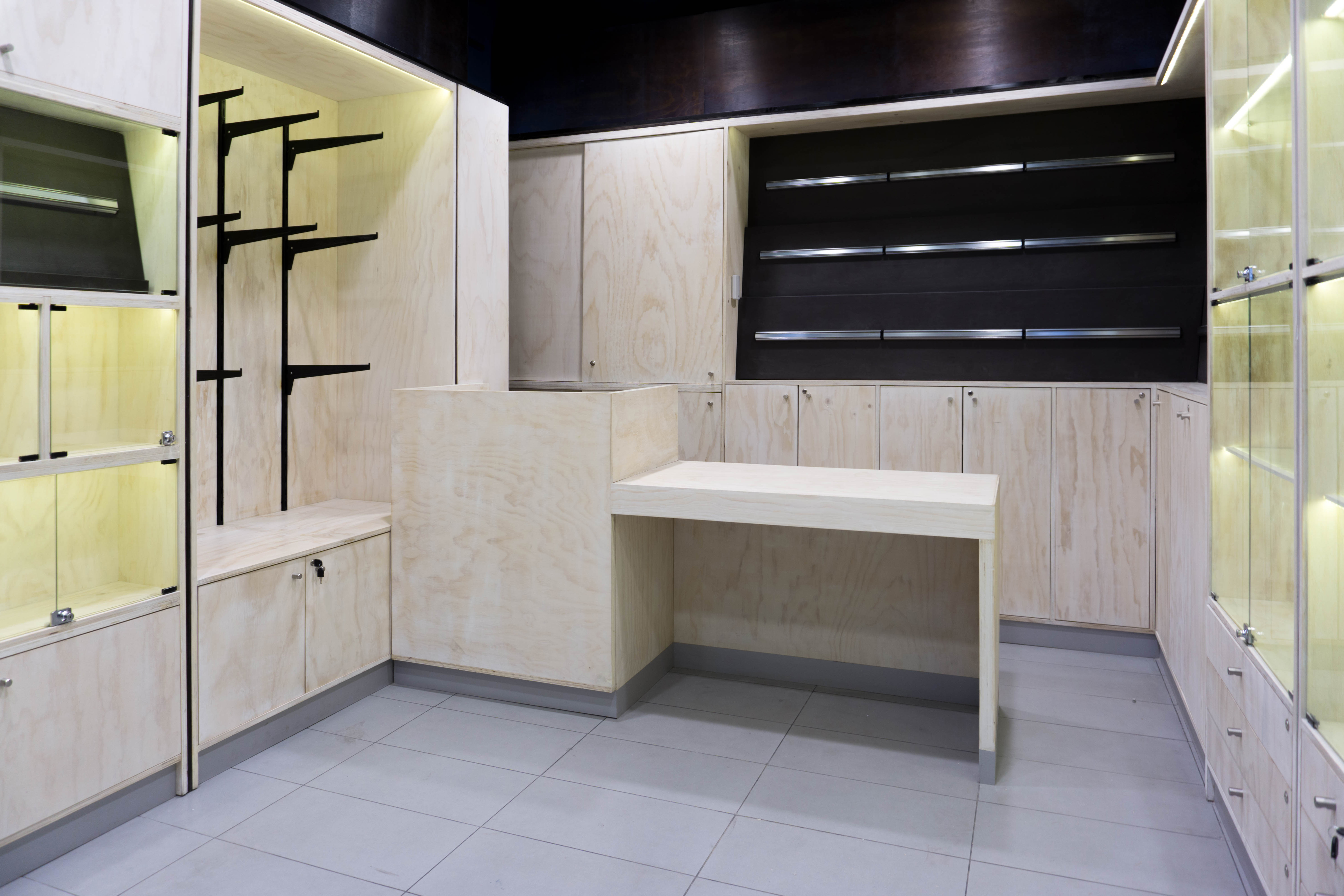 Knife Store Mall Costanera Center by SZAA (Sarmiento Zamora Associated ...