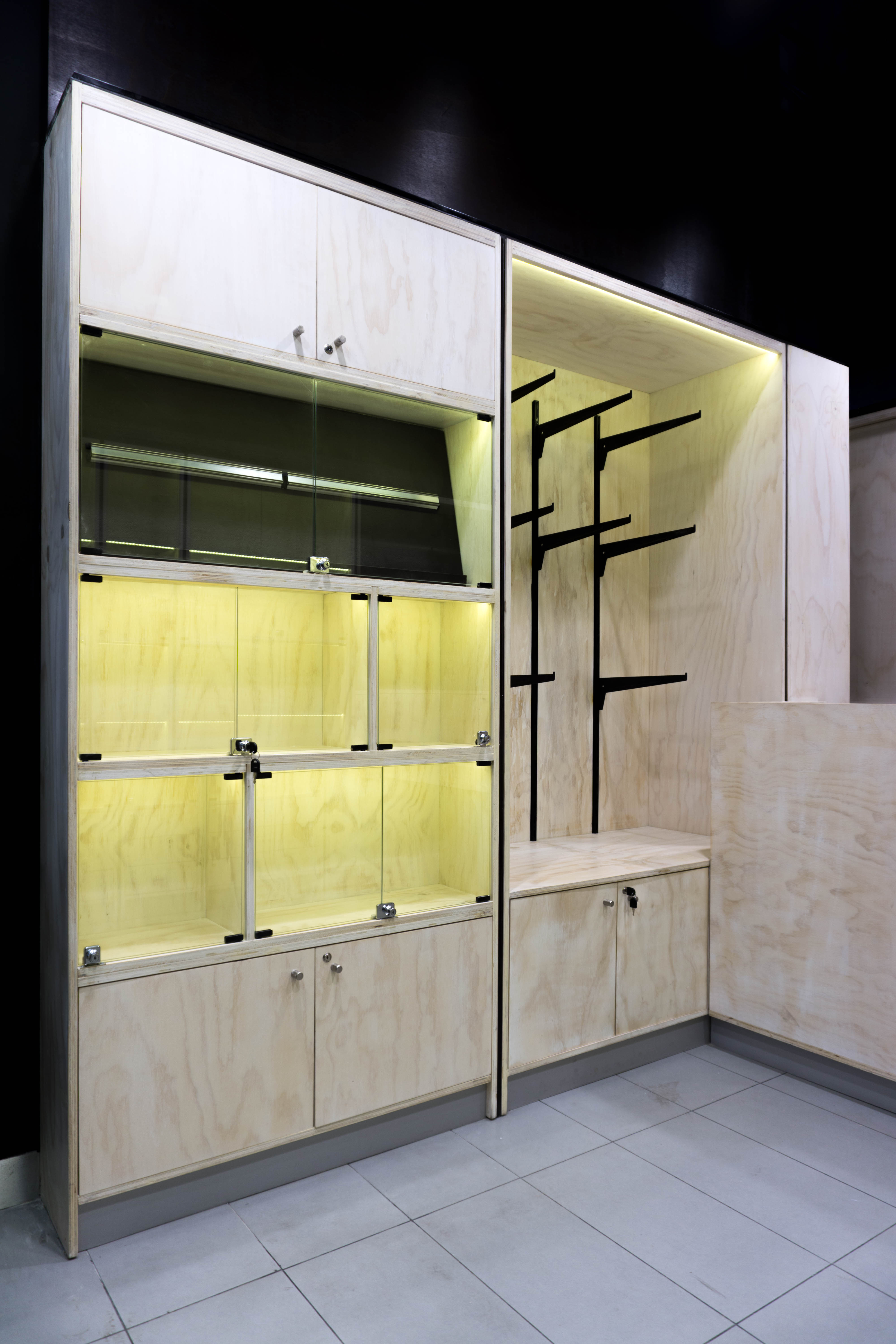 Knife Store Mall Costanera Center by SZAA (Sarmiento Zamora Associated ...
