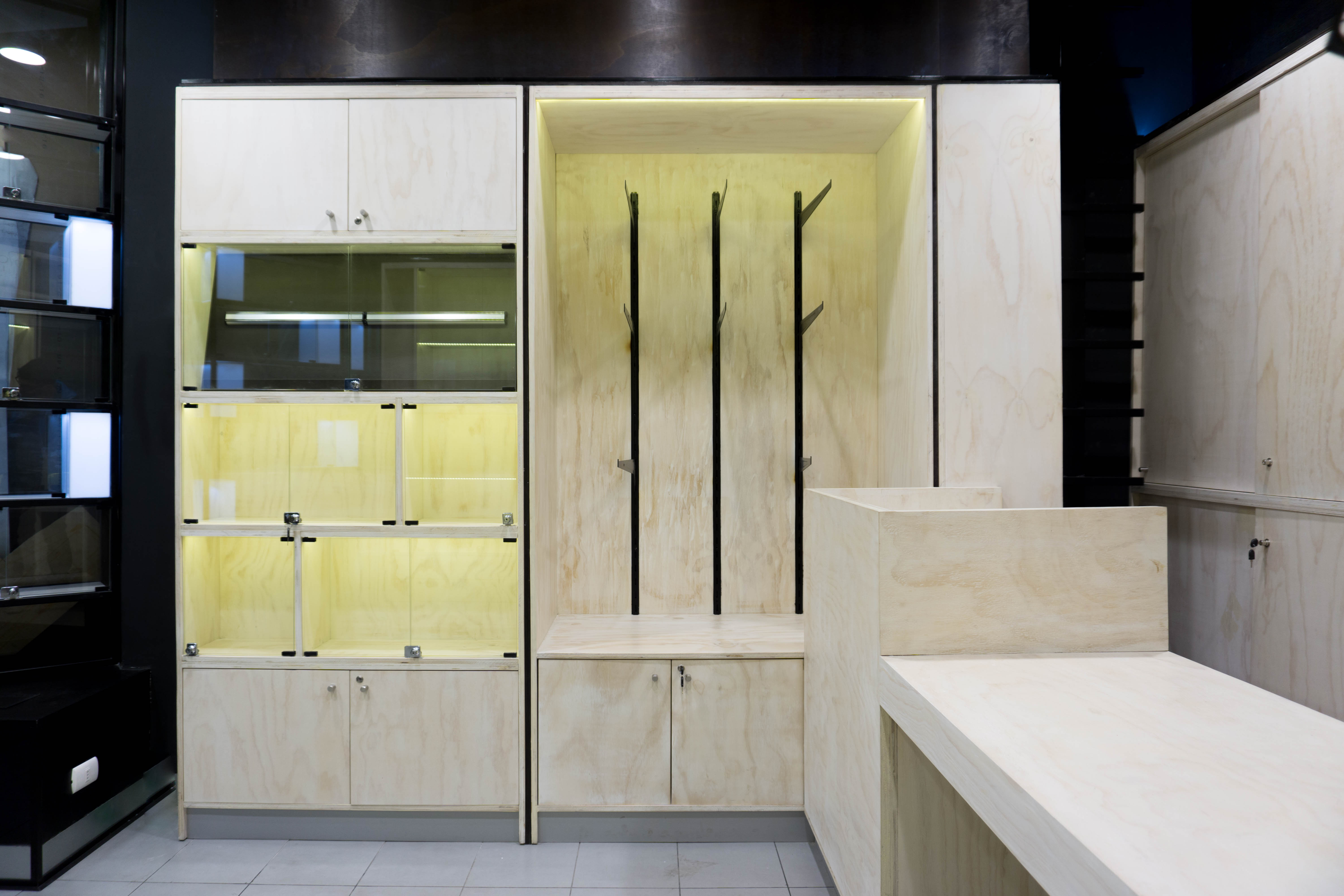 Knife Store Mall Costanera Center by SZAA (Sarmiento Zamora Associated ...