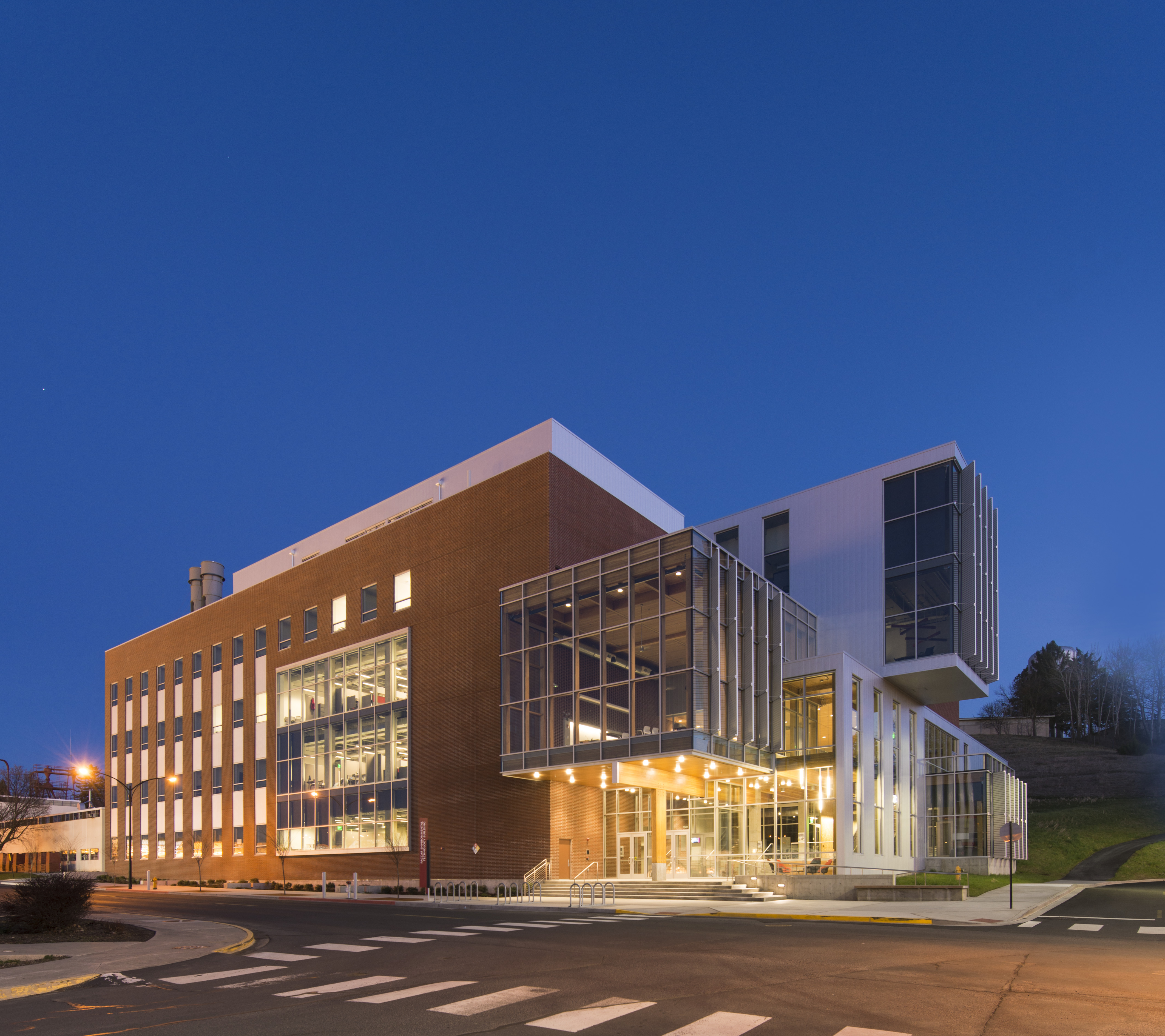PACCAR Environmental Technology Building, Washington State University ...