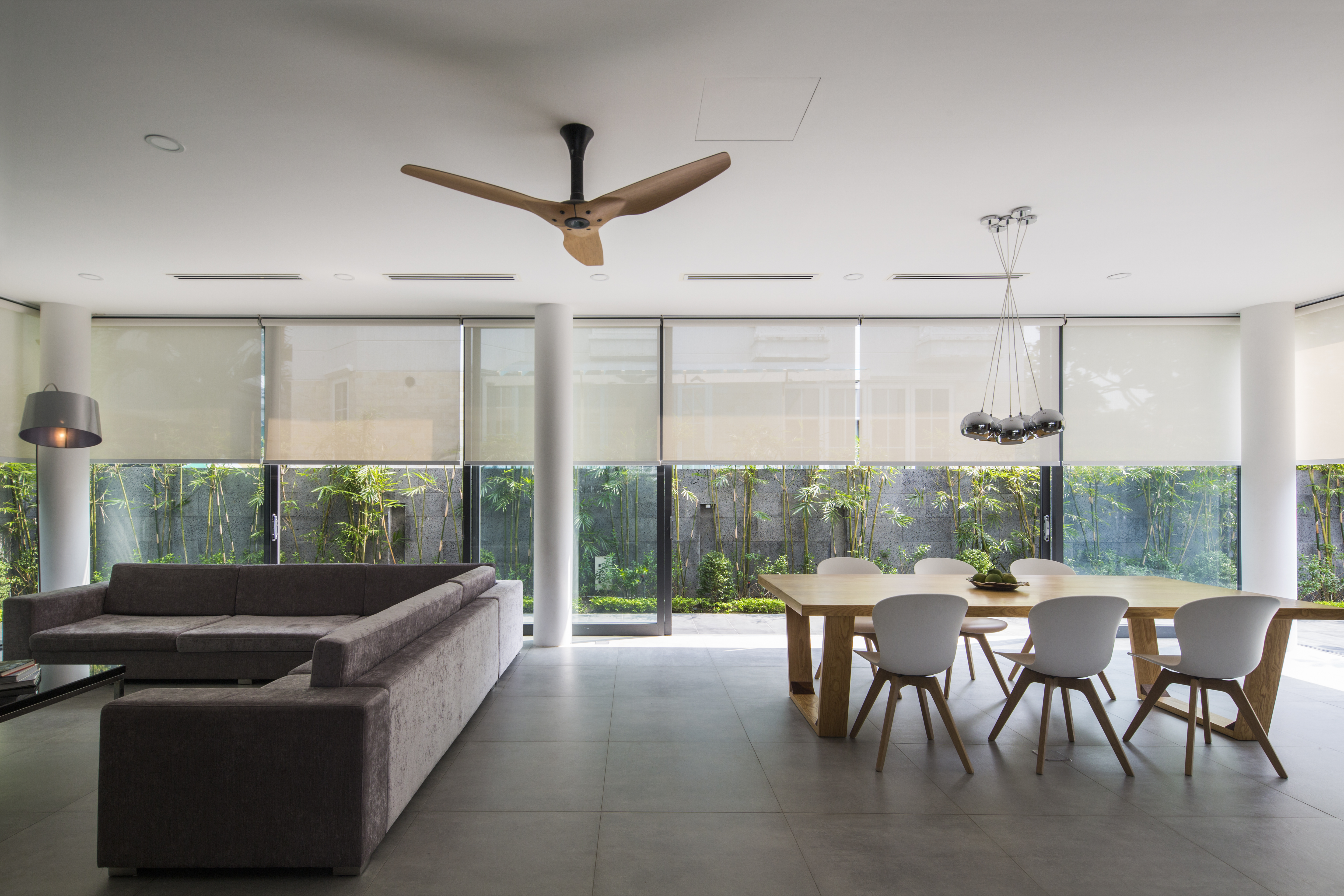 WHITE CUBE HOUSE WITH A SLATE TILES ROOF by MM++ Architects / MIMYA ...