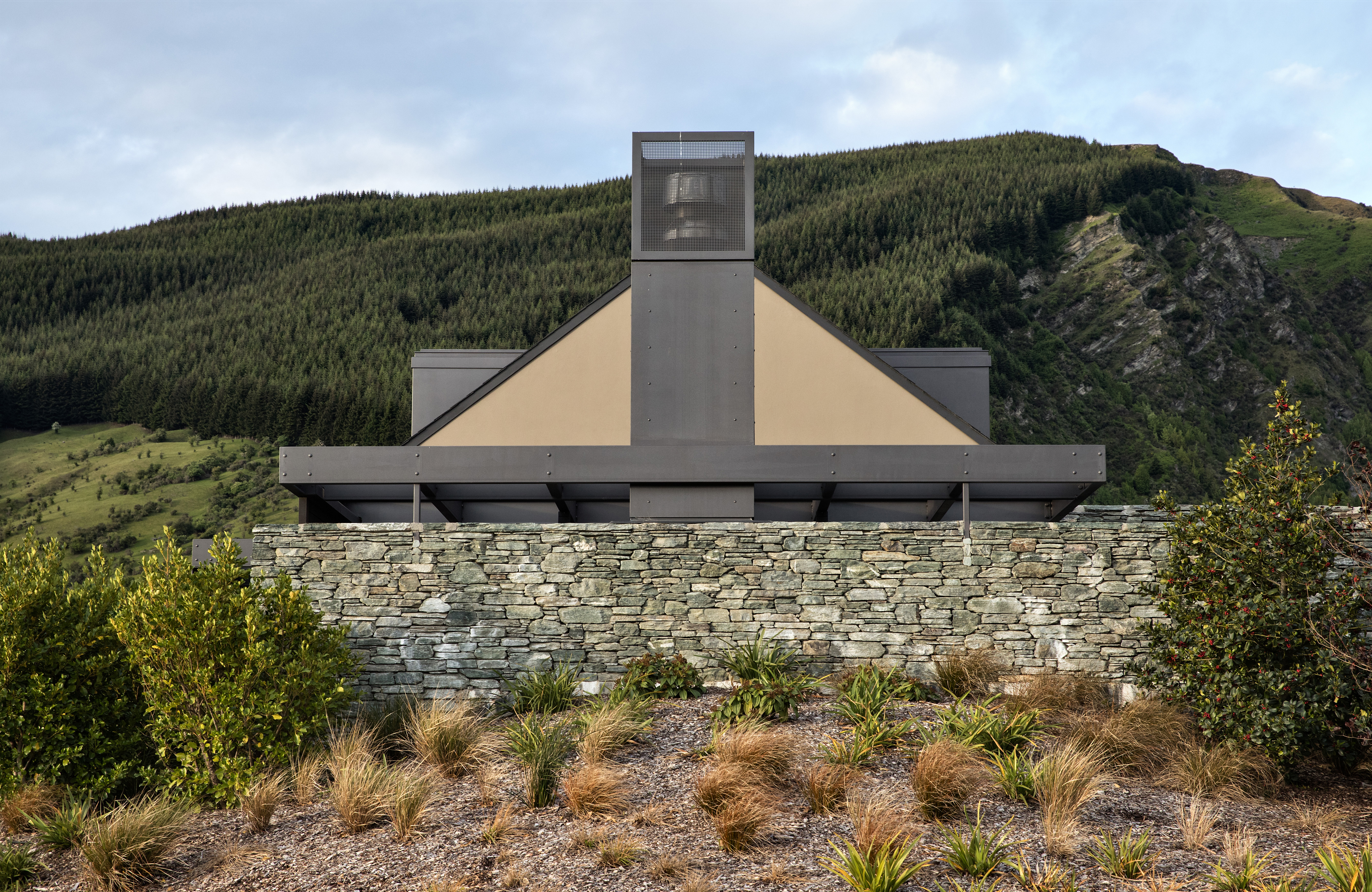 Millbrook House by Sumich Chaplin Architects - Architizer