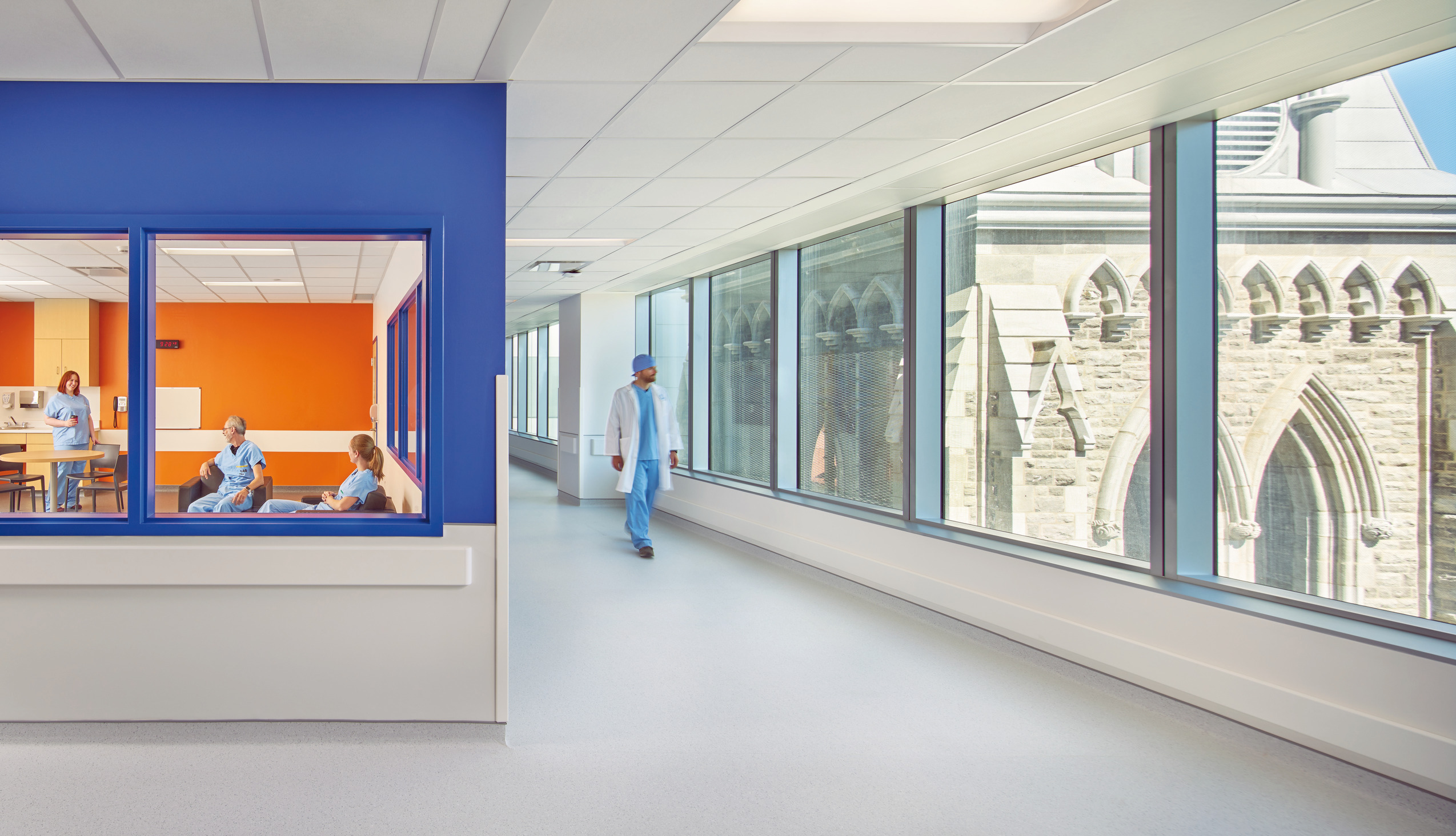 Centre hospitalier de l'Université de Montréal (CHUM) by CannonDesign ...