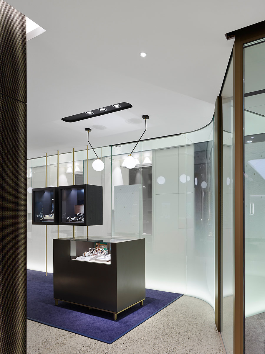 Hunke – Jewellers and Opticians by Ippolito Fleitz Group - Identity ...