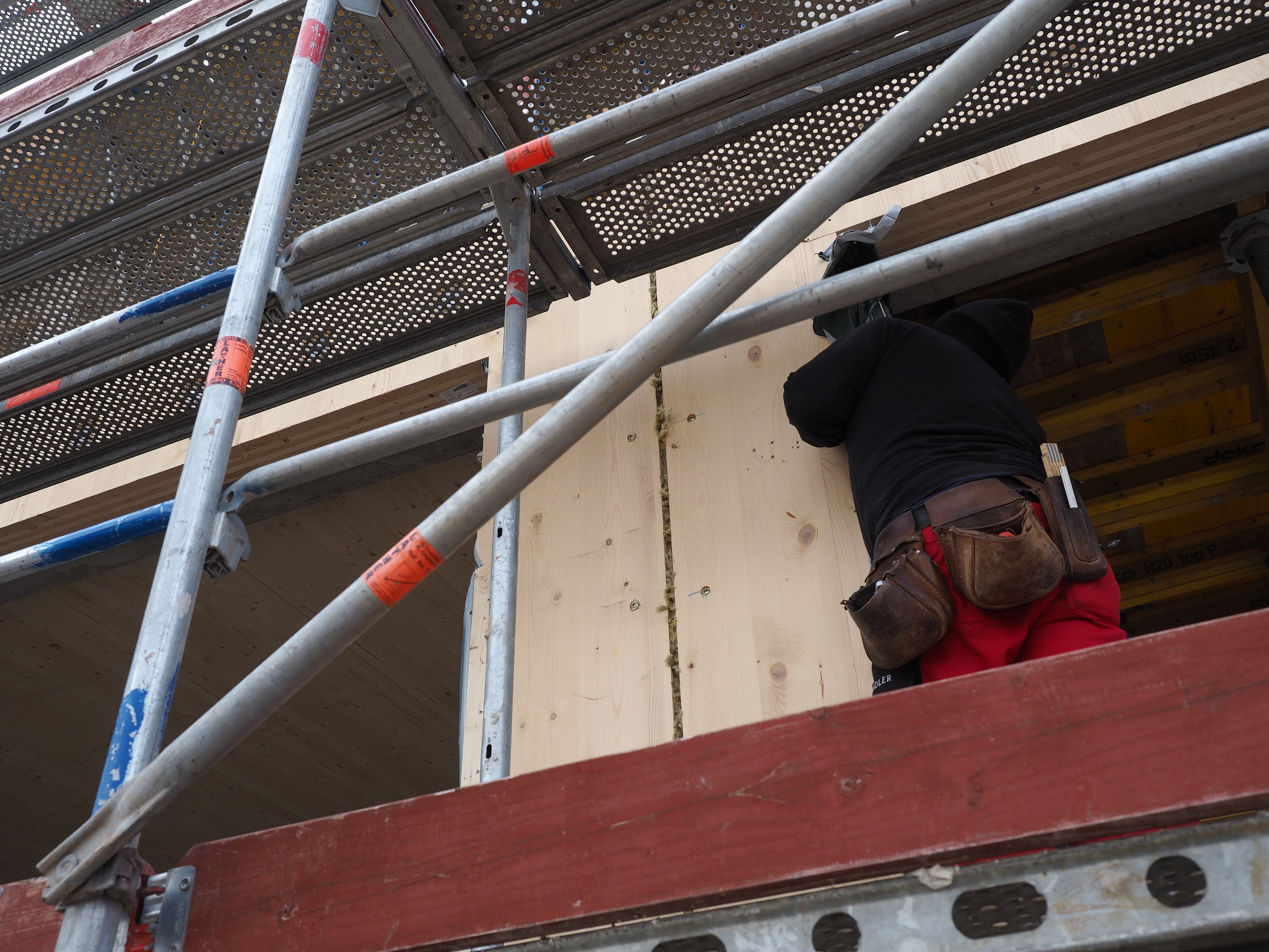 Yes, we are: Timber Tower under construction by RLP Rüdiger Lainer ...