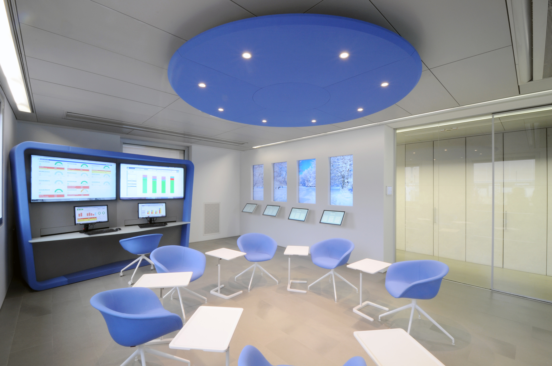 TETRA PAK CONTROL ROOM by ZPZ PARTNERS - Architizer