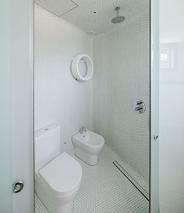 Idea 2242964: Vivienda Reflectante by Juana Canet Arquitectos in ...