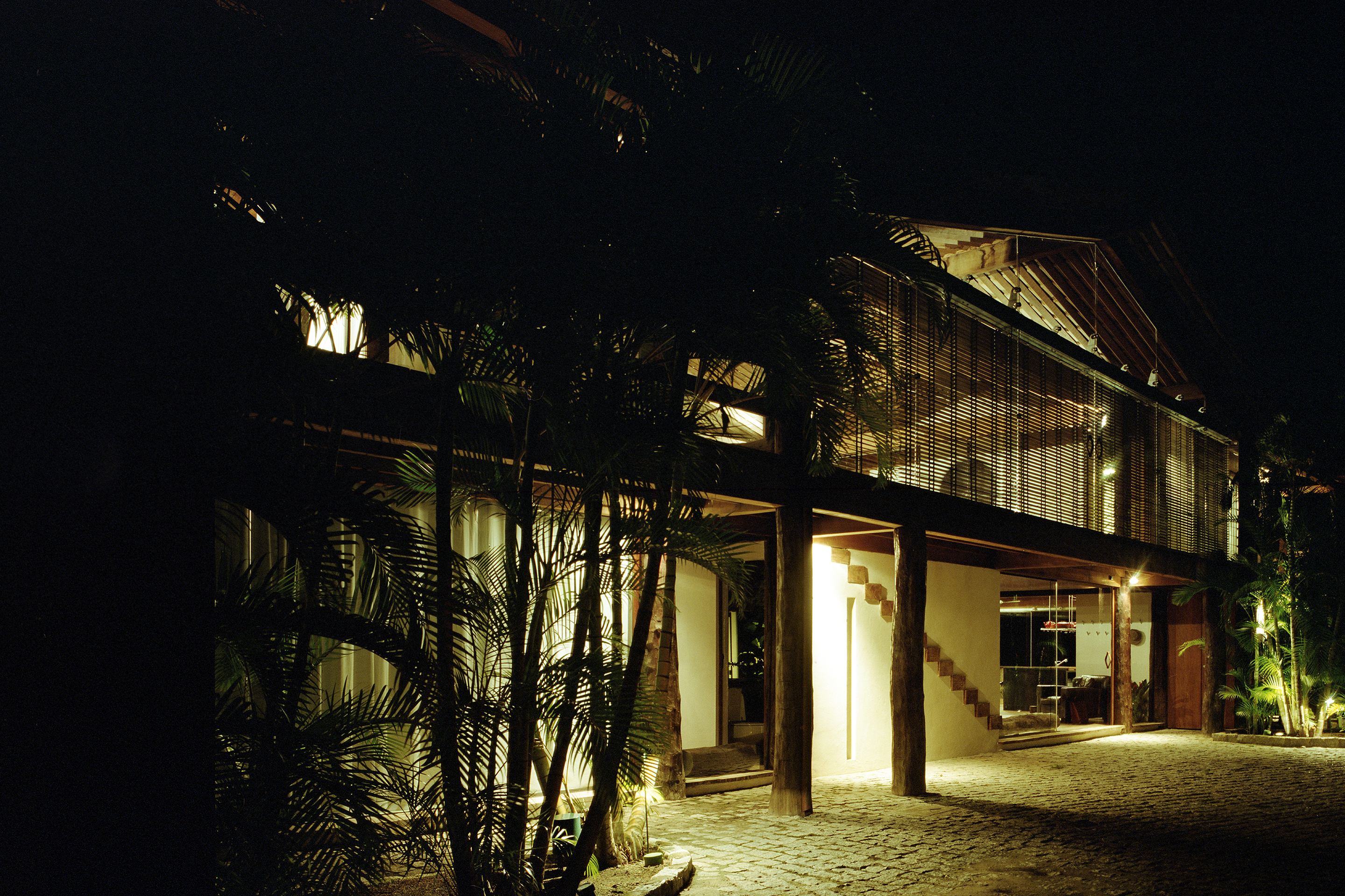 TXAI House by CANDIDA TABET ARQUITETURA - Architizer