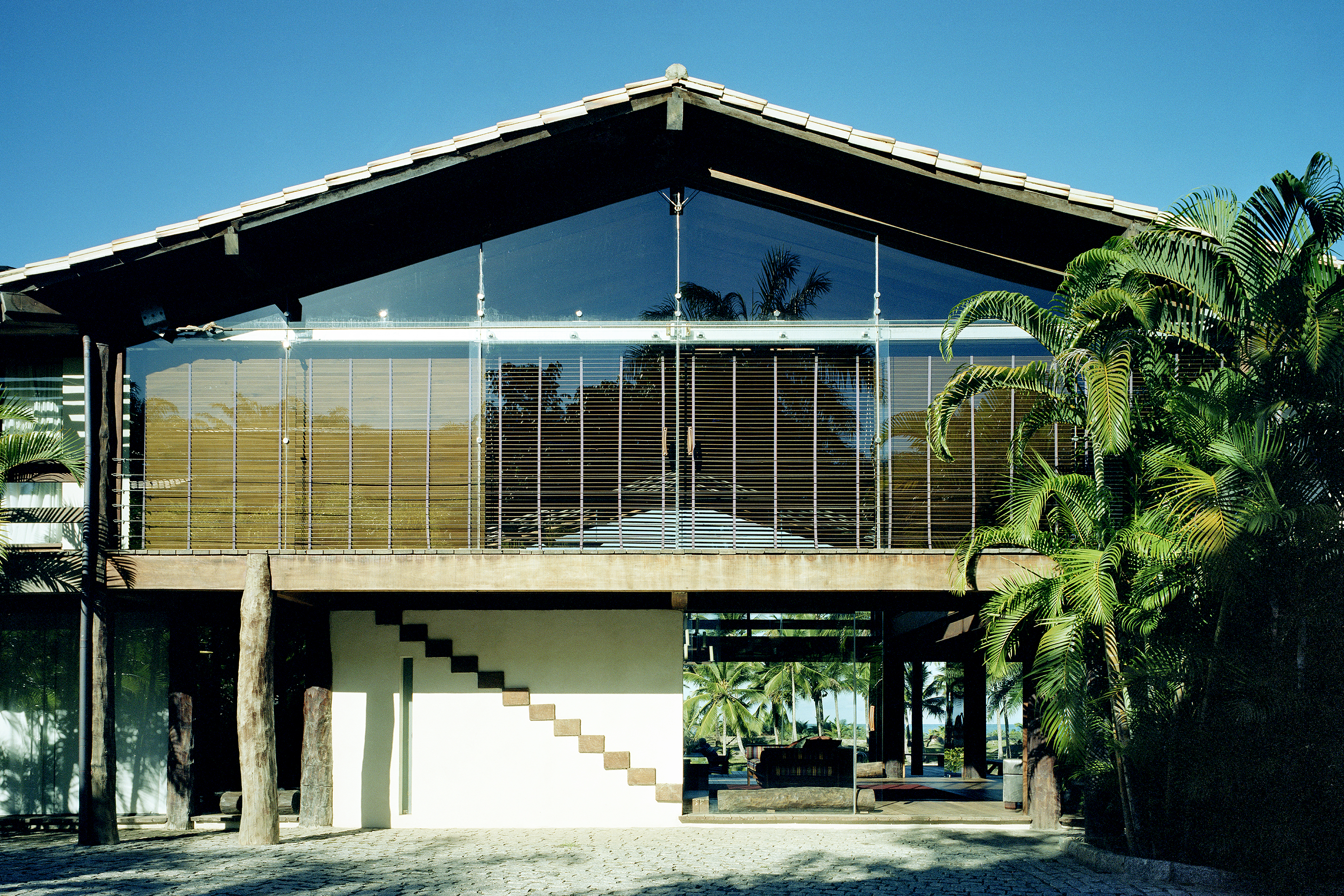 TXAI House by CANDIDA TABET ARQUITETURA - Architizer