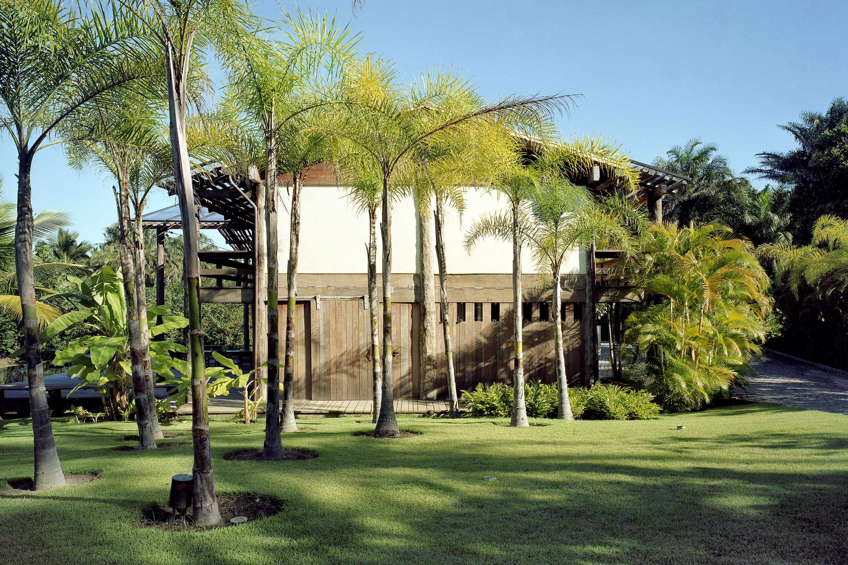 TXAI House by CANDIDA TABET ARQUITETURA - Architizer