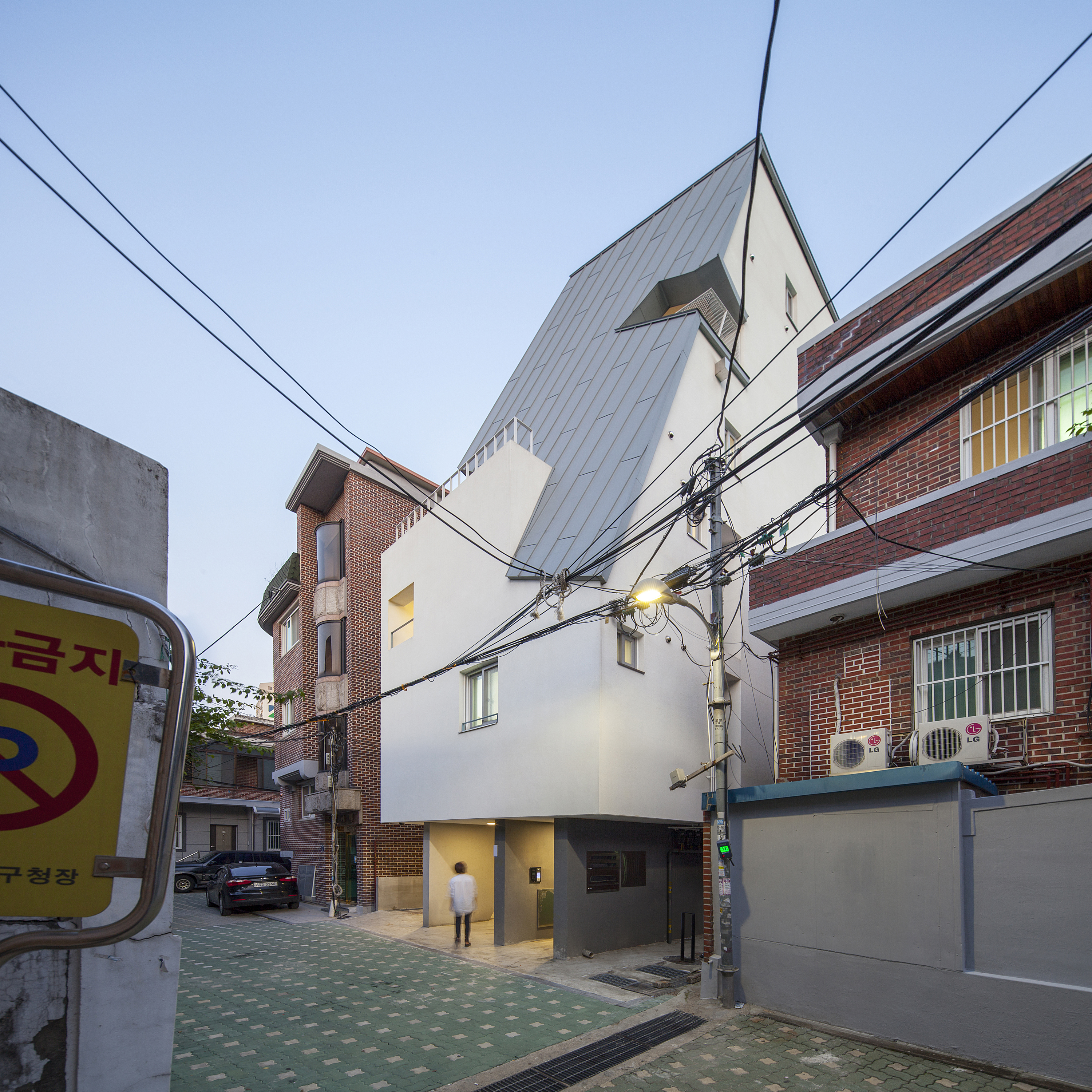 Fighting House by studio_suspicion - Architizer