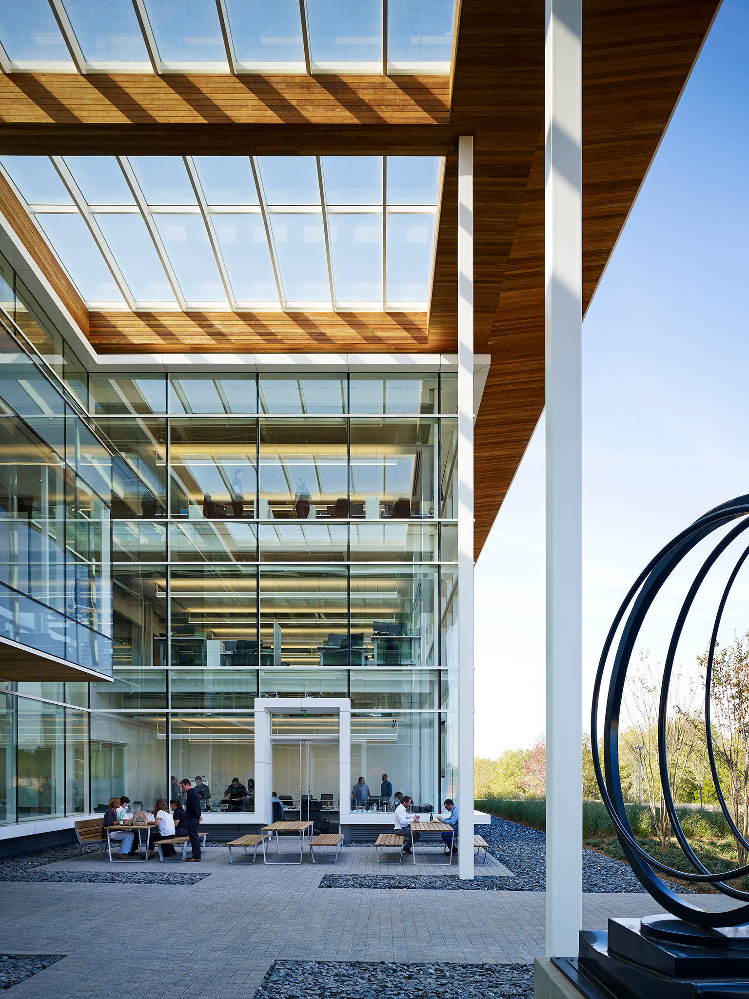 Site Operations Center at BMW by Perkins&Will - Architizer