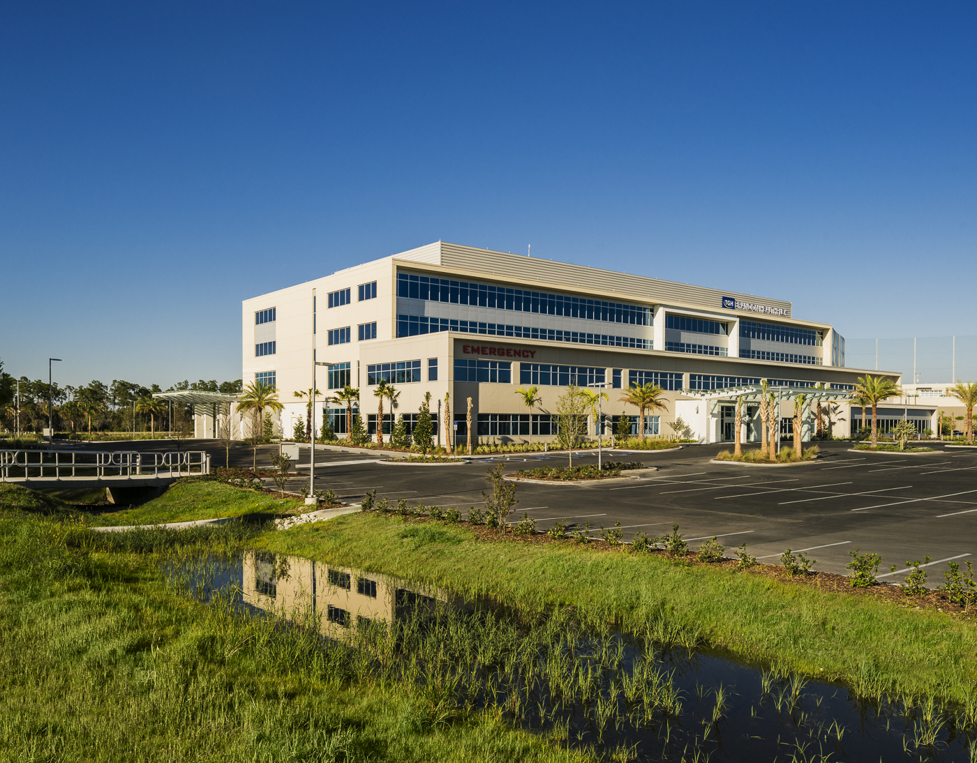 Tampa General Hospital's Brandon Healthplex by Gresham Smith - Architizer