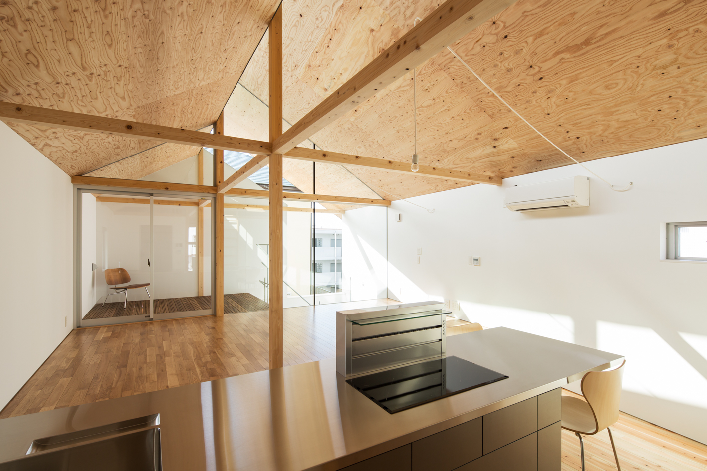 Split Roof by Masahiro Miyake (y+M design office) - Architizer