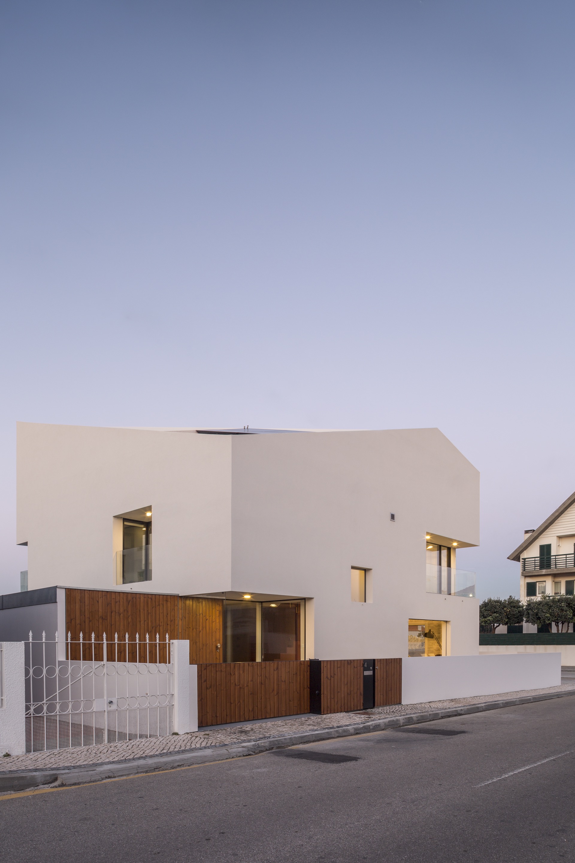 Fonte House by Lousinha Arquitectos - Architizer