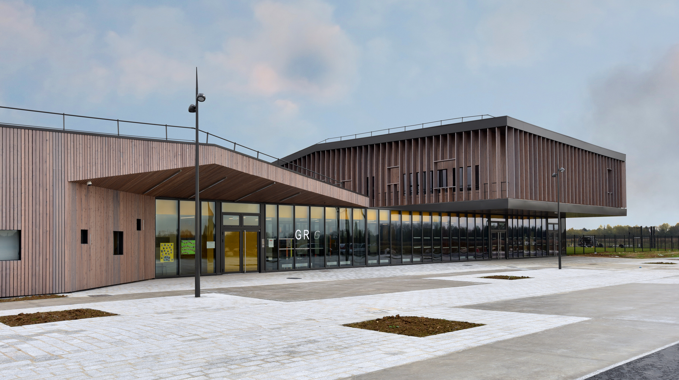 School complex in Serris - Architizer