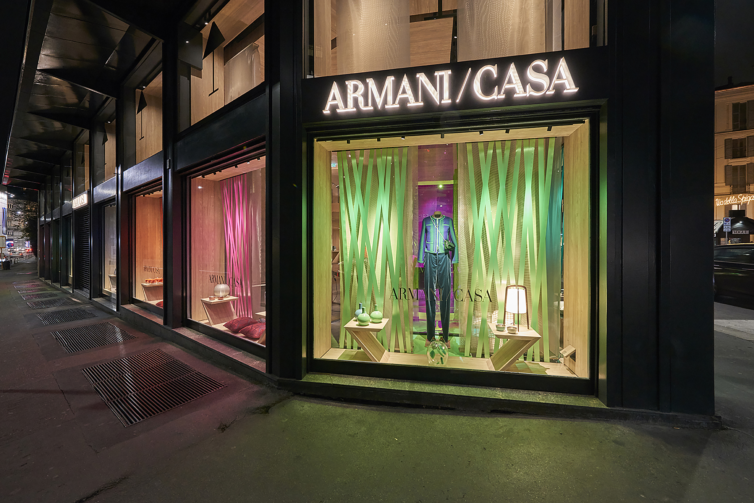 Armani Casa Christmas window display 2017 by OltreFrontiera Progetti ...