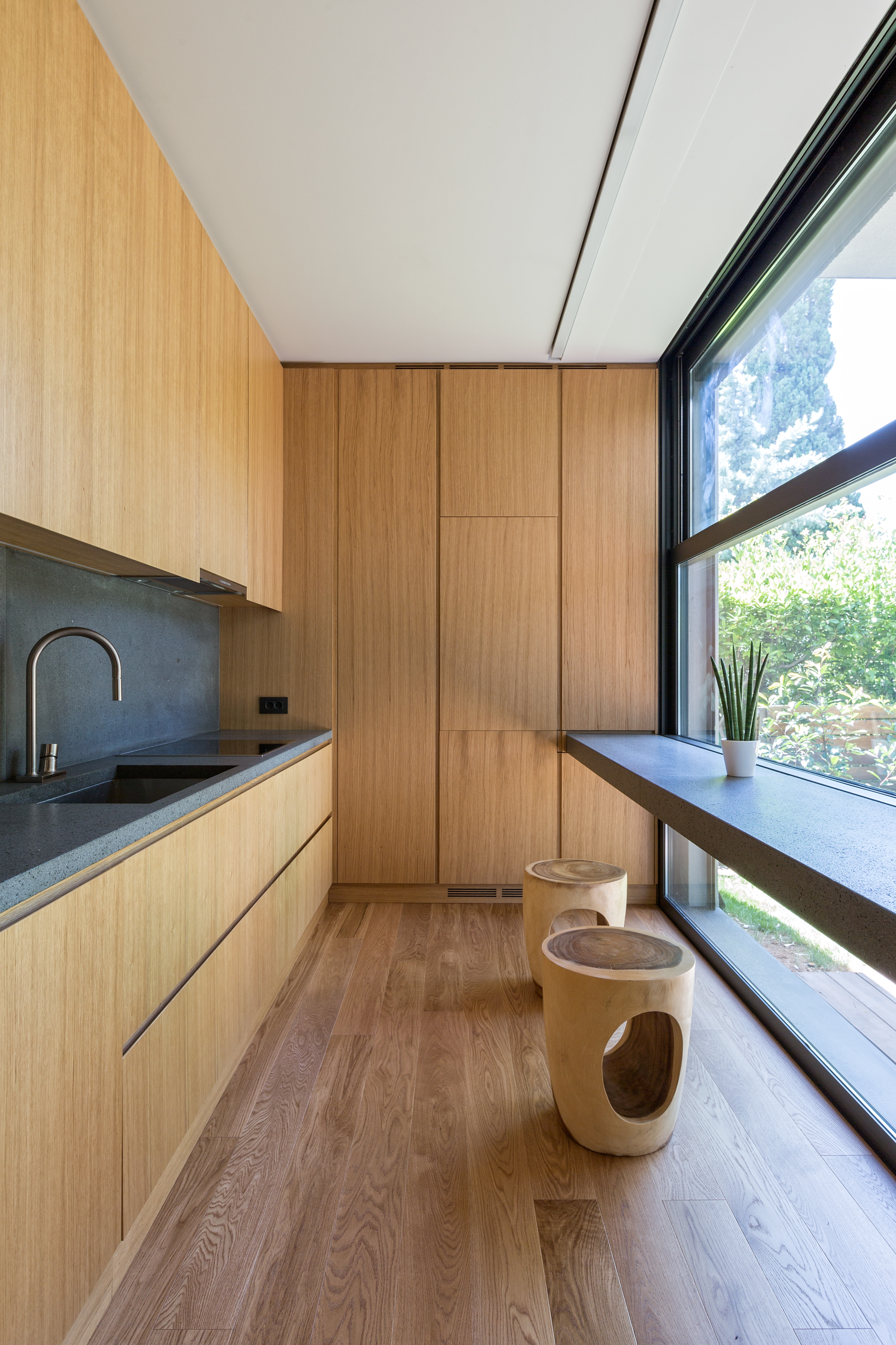 Architect Panos Nikolaidis (pnd) designs a pool house in Athens by pnd ...