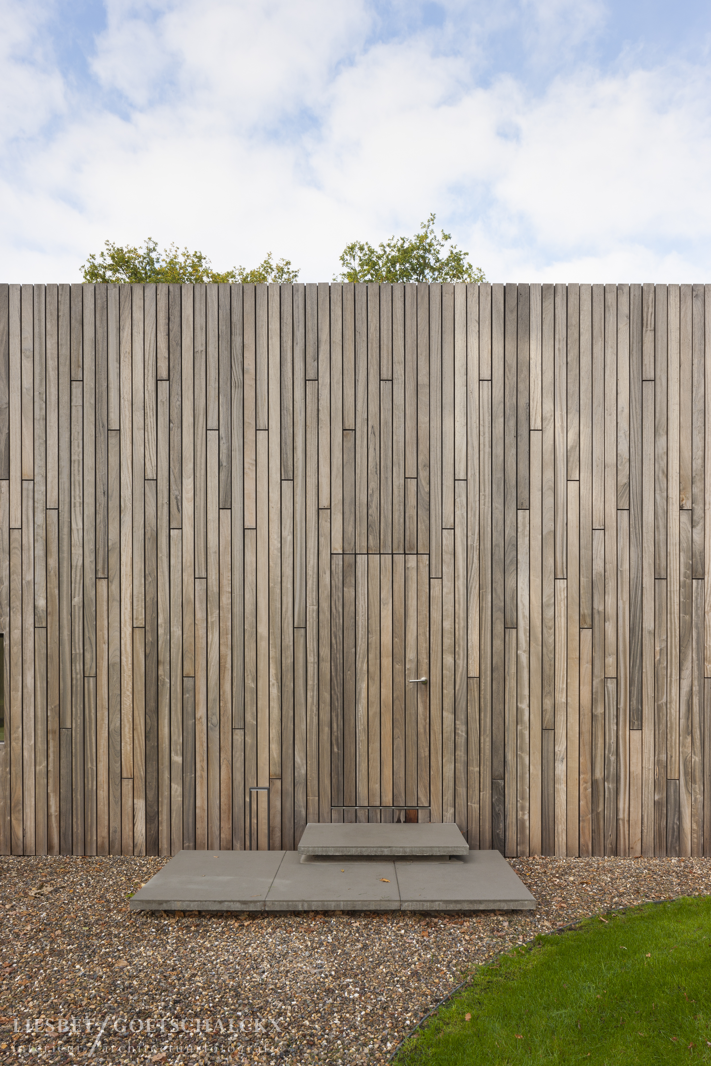 Square House by Cocoon Architecten - Architizer