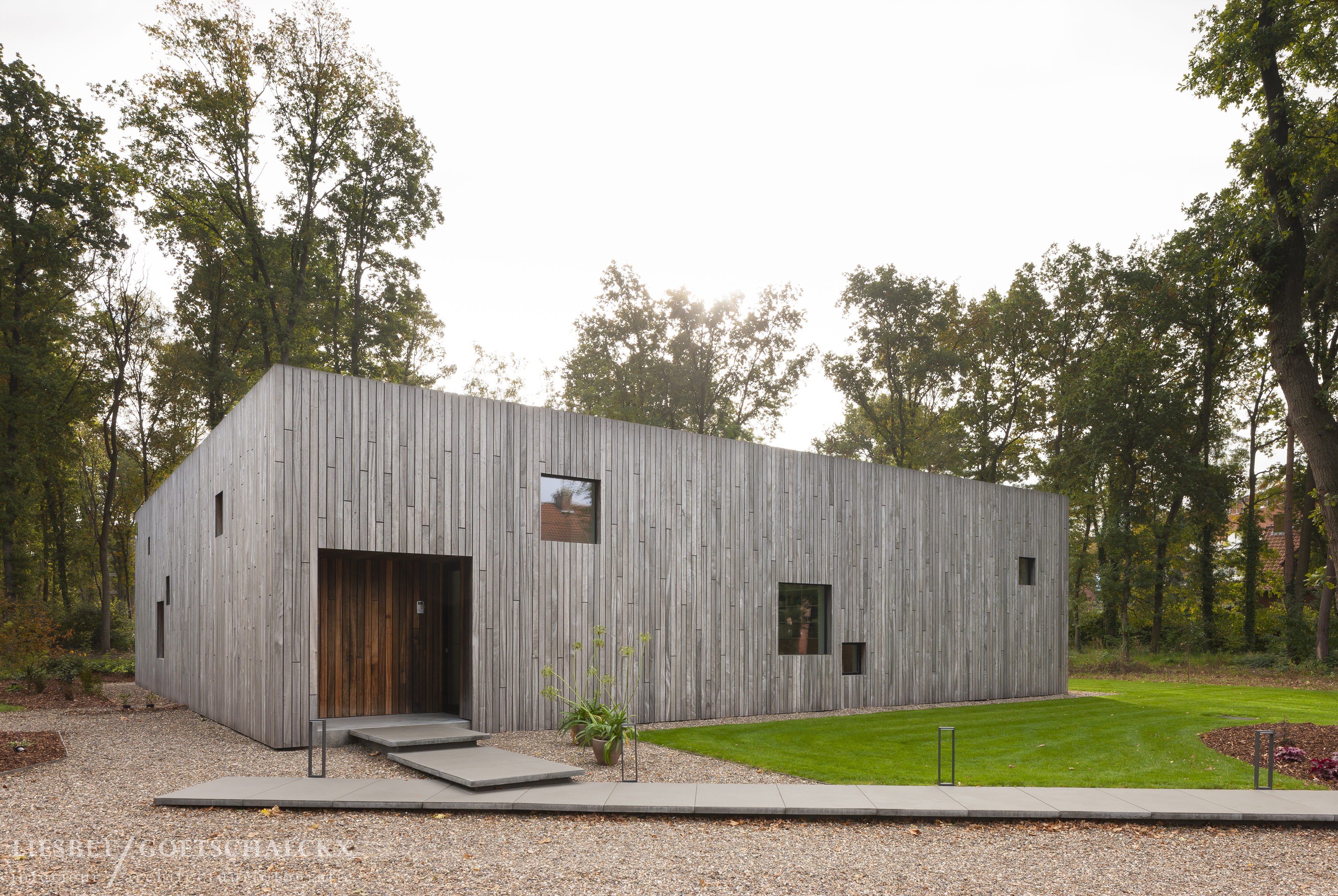 Square House by Cocoon Architecten - Architizer