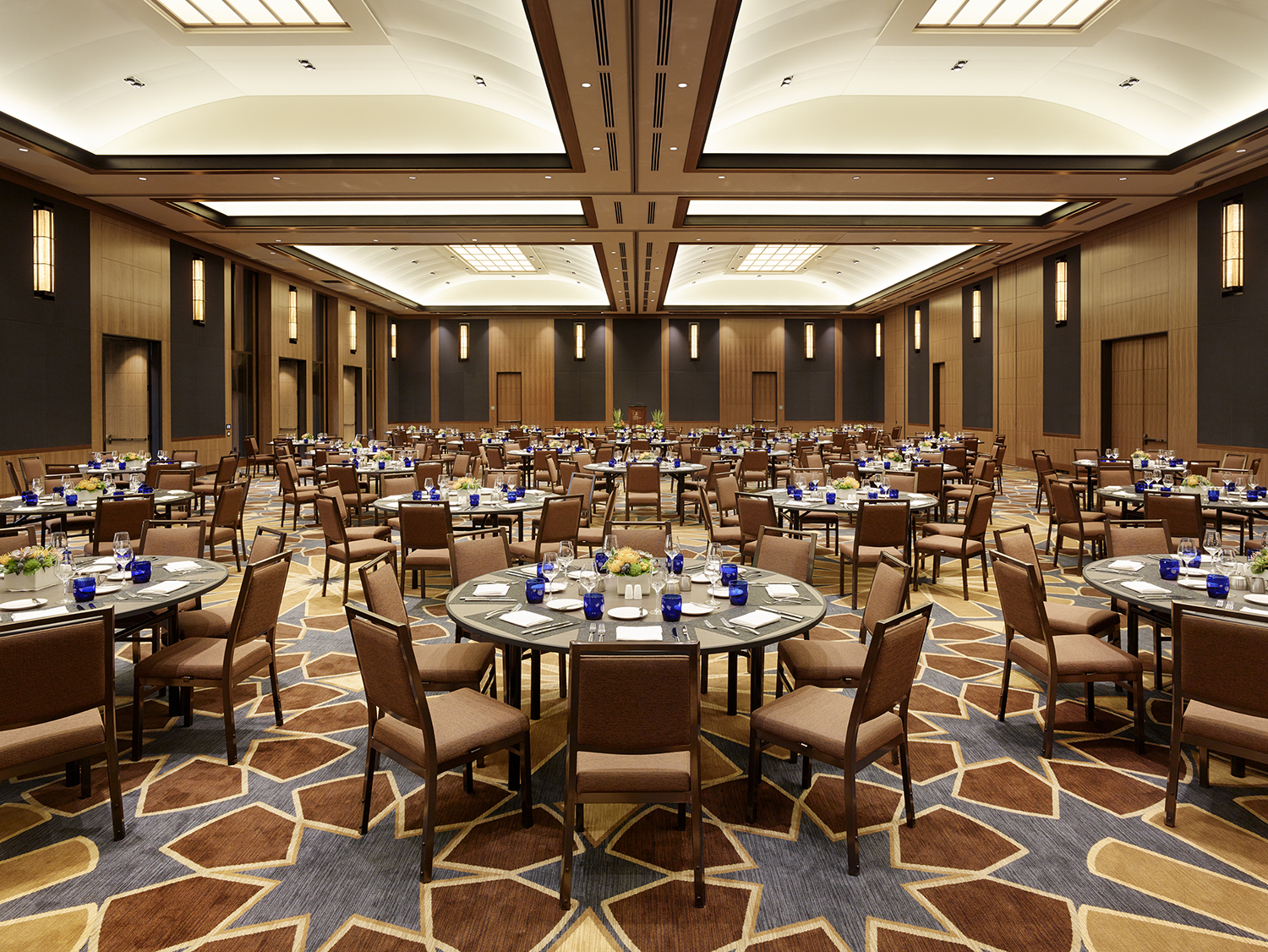 UCLA | Meyer and Renee Luskin Conference Center by Hornberger ...