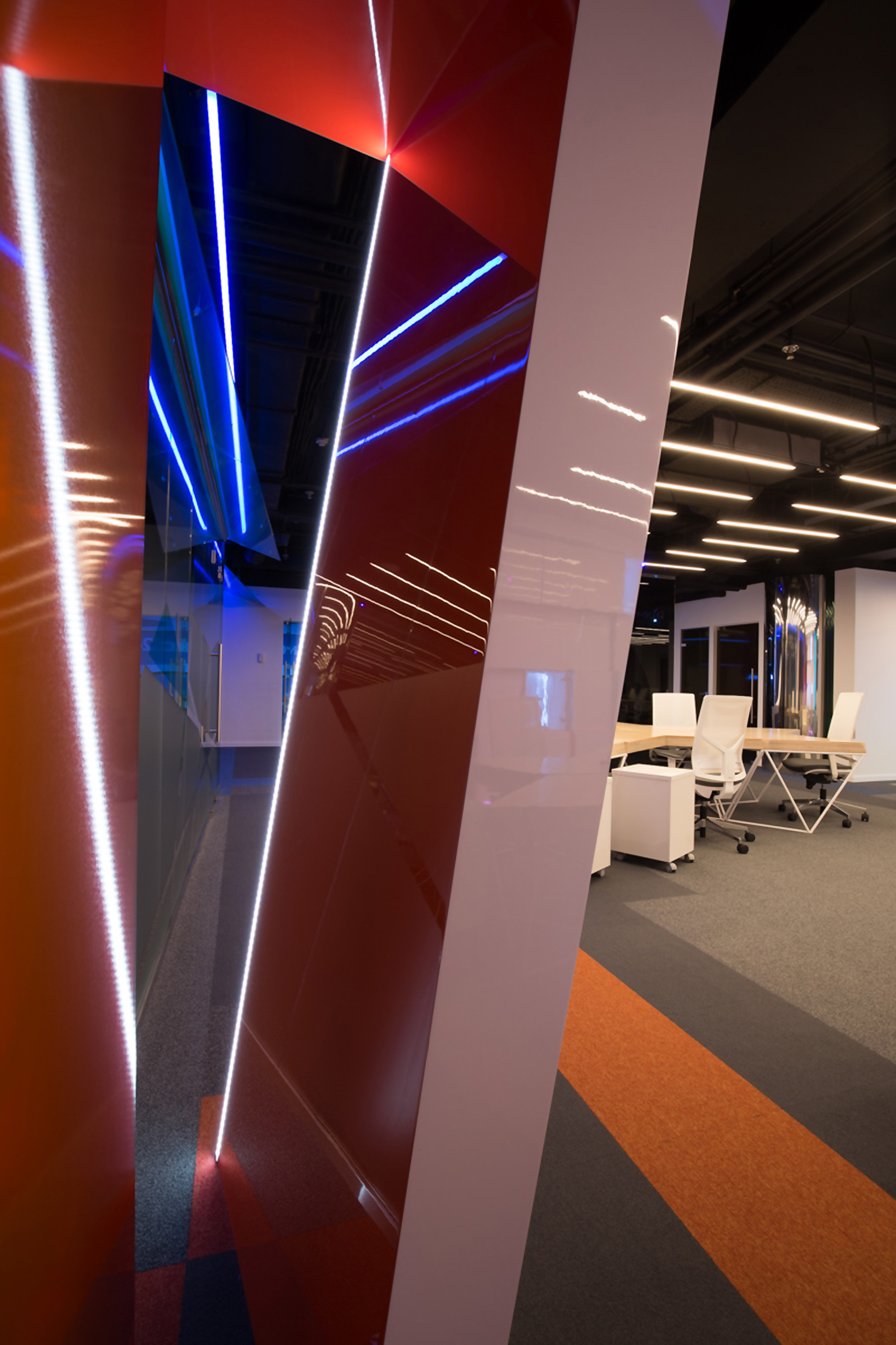1S-Bitrix office in Moscow by www.cih.ru - Architizer