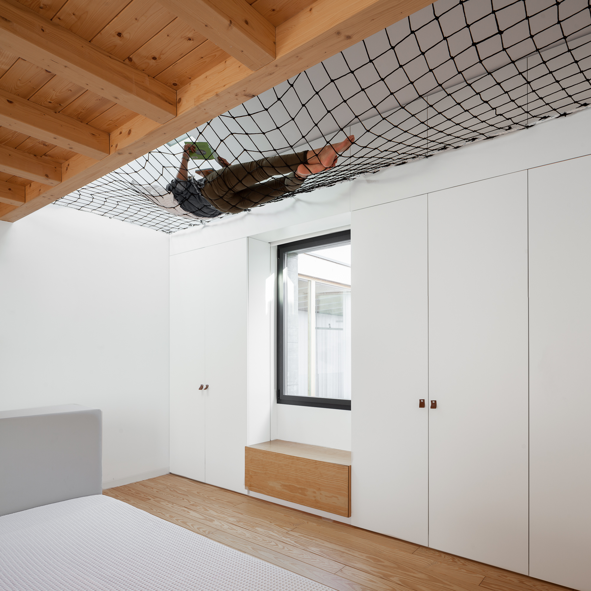 SANTA MARIA_HOUSE by PEDRO HENRIQUE ARQUITECTO - Architizer