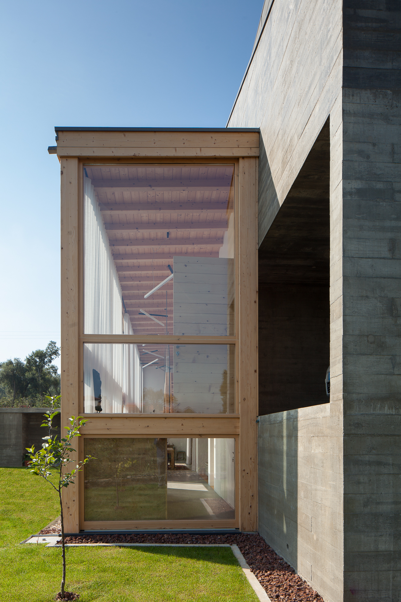 SANTA MARIA_HOUSE by PEDRO HENRIQUE ARQUITECTO - Architizer