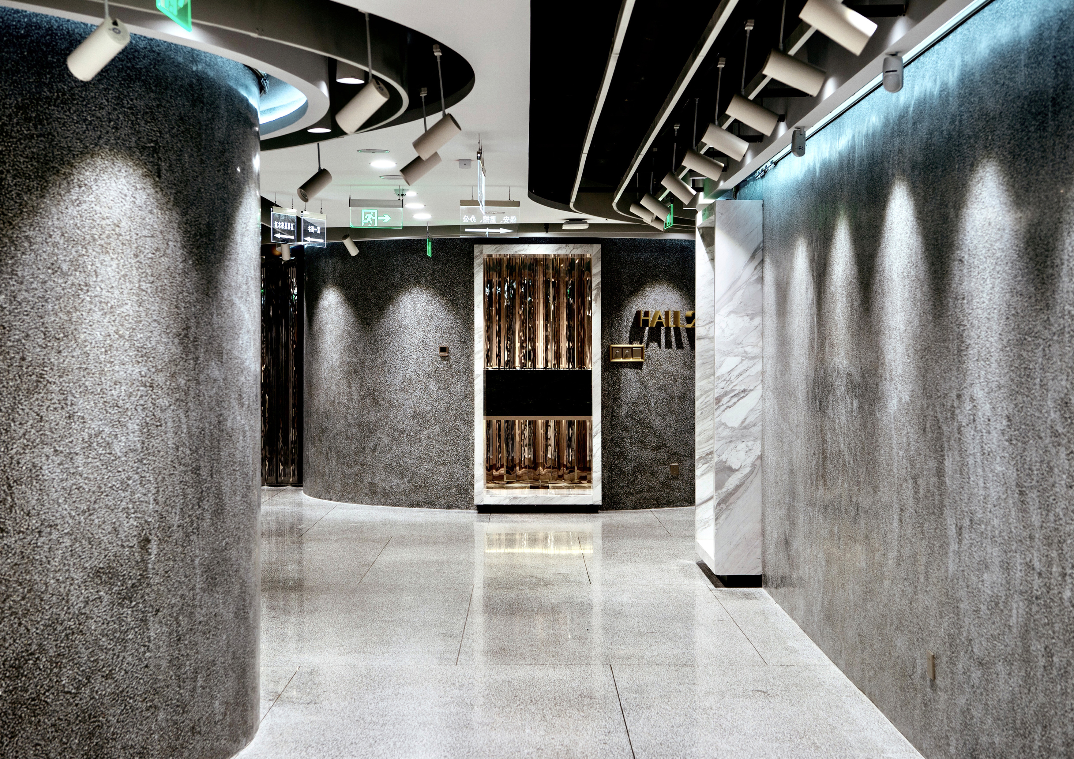 A walking box by unarchitecte - Architizer