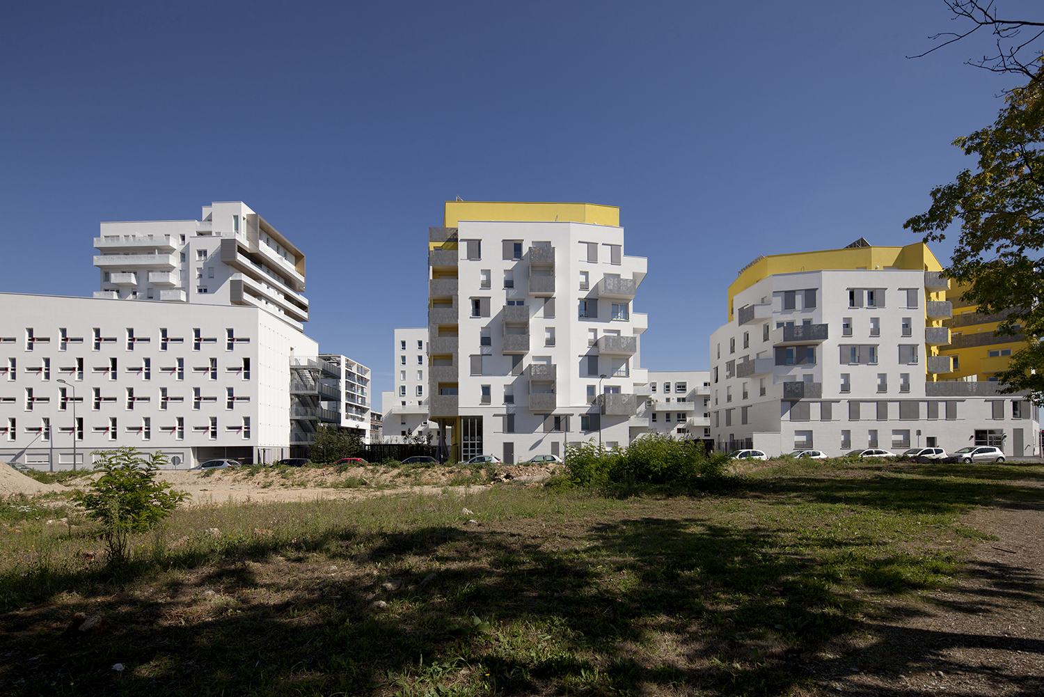 REQUALIFICATION OF DOWNTOWN of Évry (FRANCE) by Atelier Puzzler ...