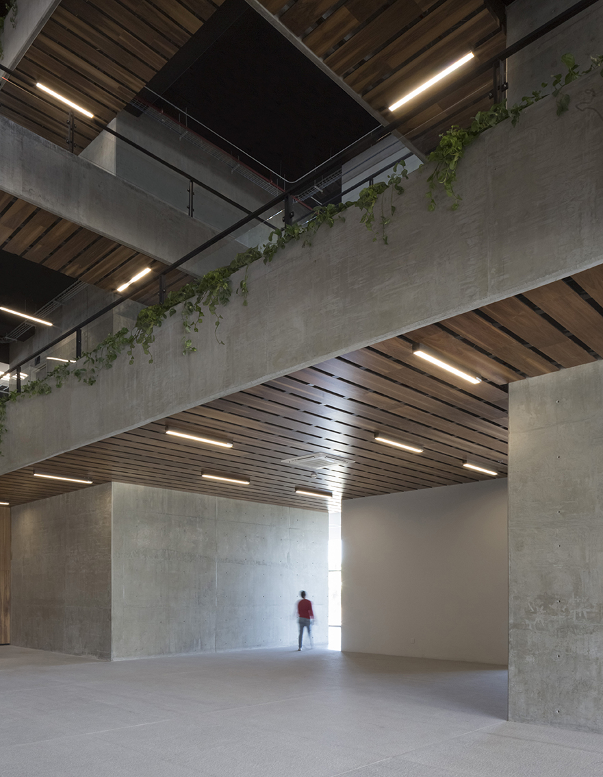 NRFM Nissan Renault Finance Mexico by Dellekamp - Architizer