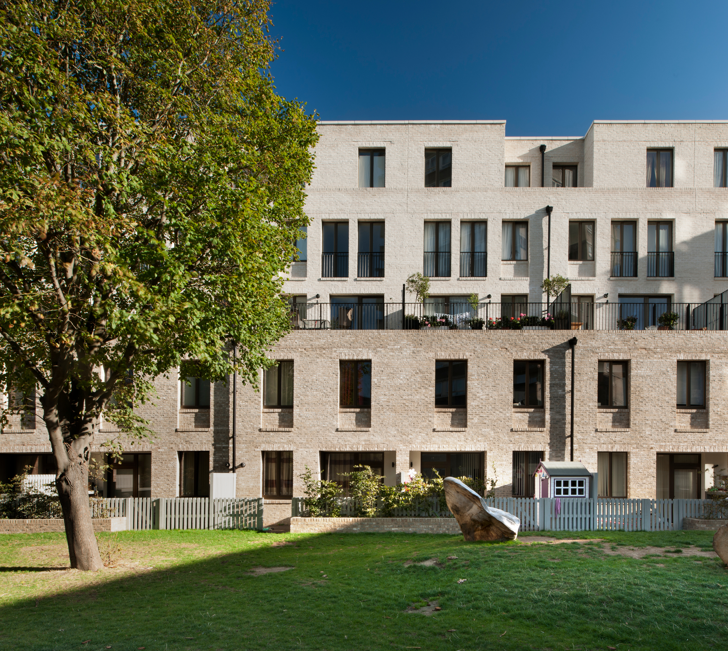 The Sackler Building by Haworth Tompkins - Architizer