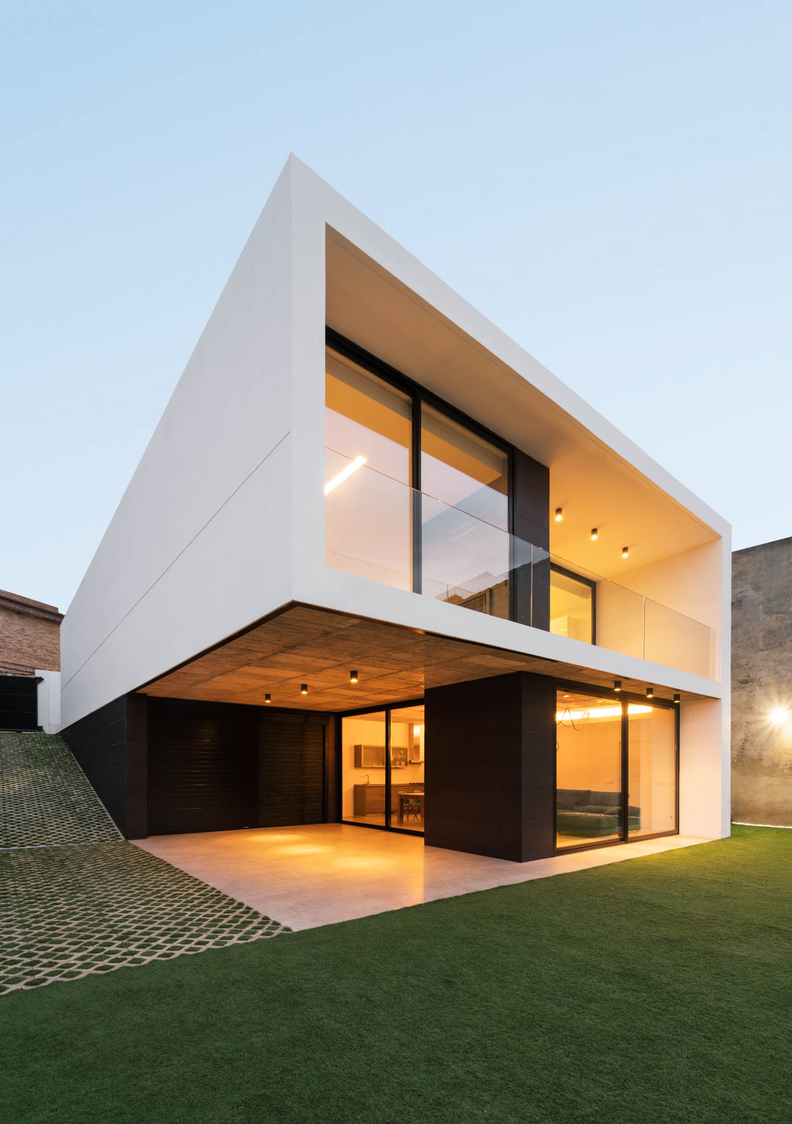 ALPHA HOUSE - Architizer