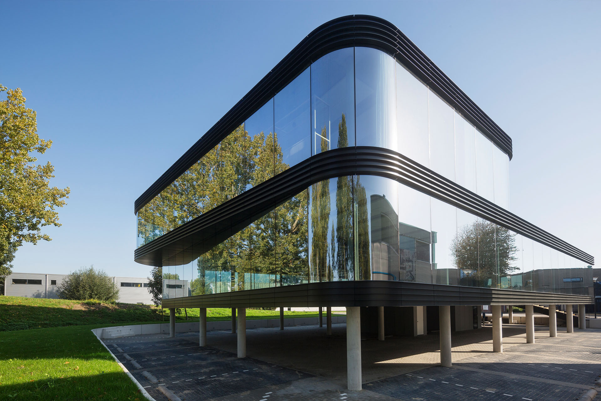 Idea 2570877: The Curve by EVA in IJsselstein, Netherlands - Architizer
