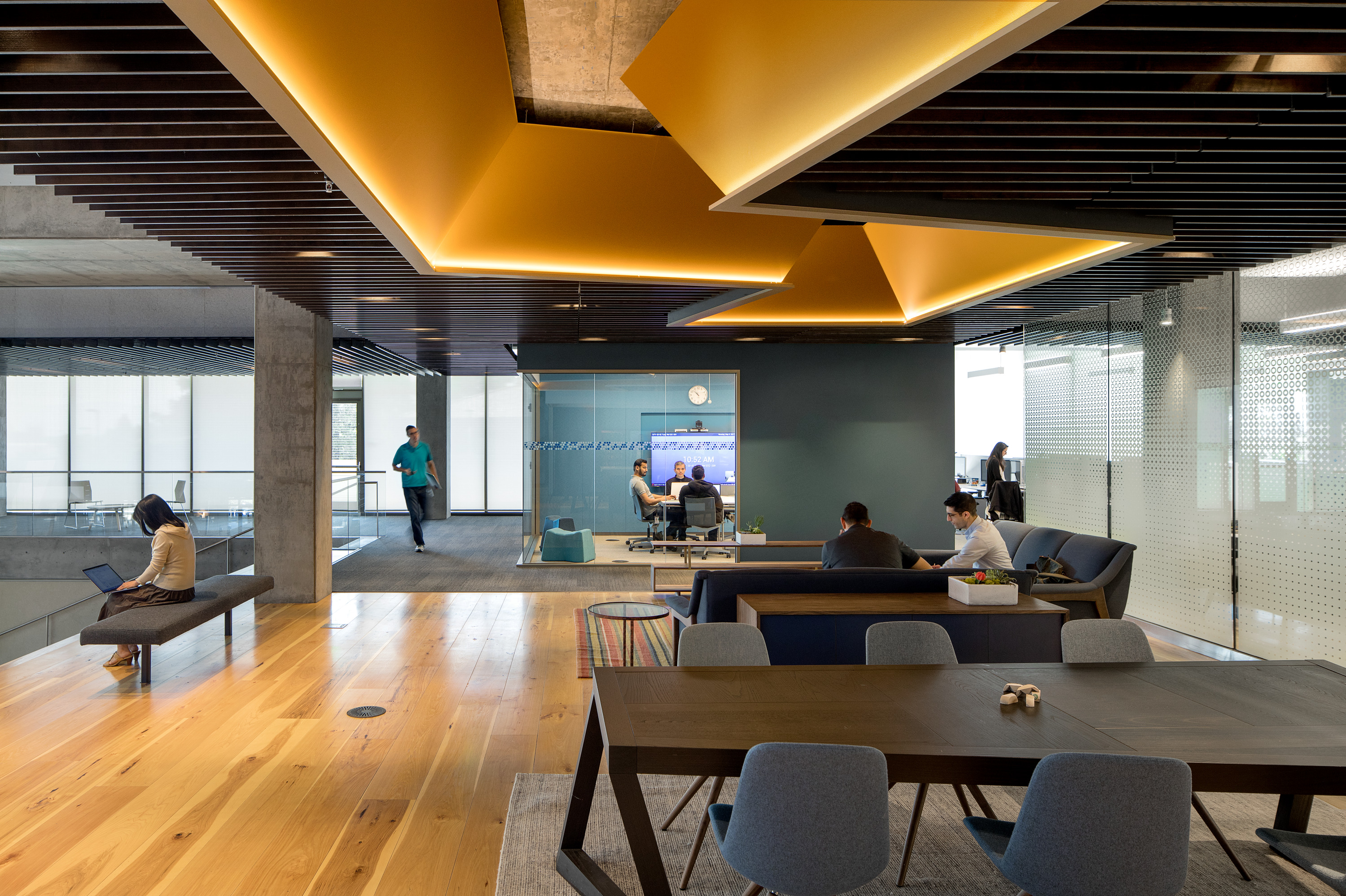 Intuit Marine Way Building by WRNS Studio, Clive Wilkinson Architects ...