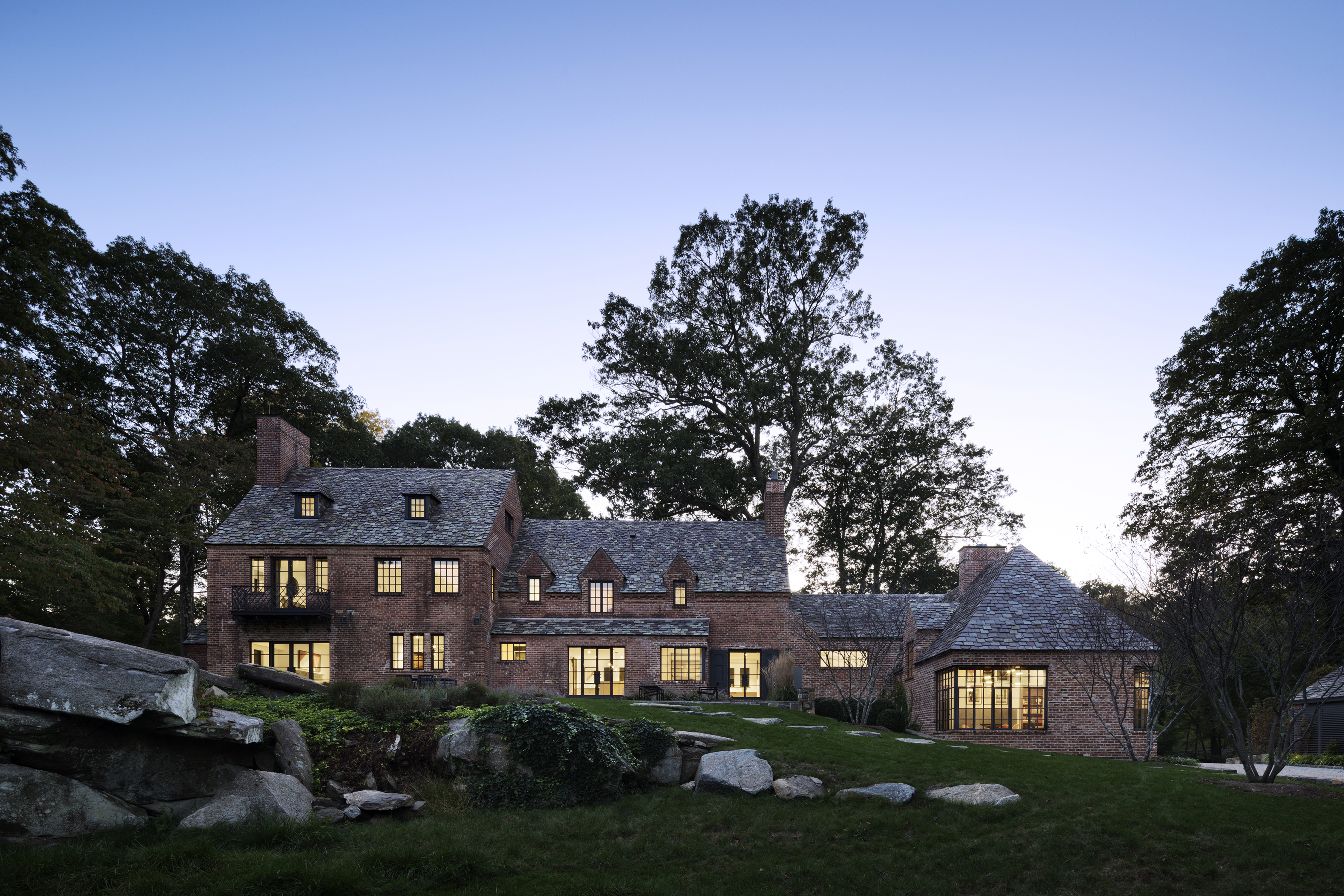 House in Greenwich by Khanna Schultz - Architizer