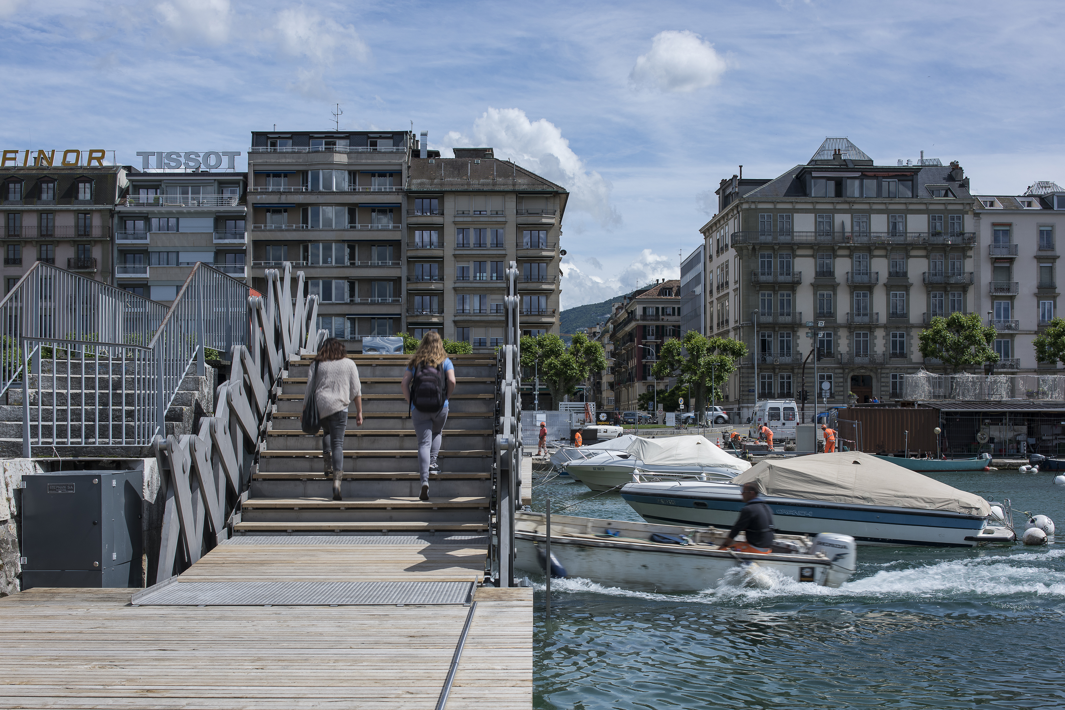 Mobile walkway of Geneva's Jet d'Eau by INGENI - Architizer