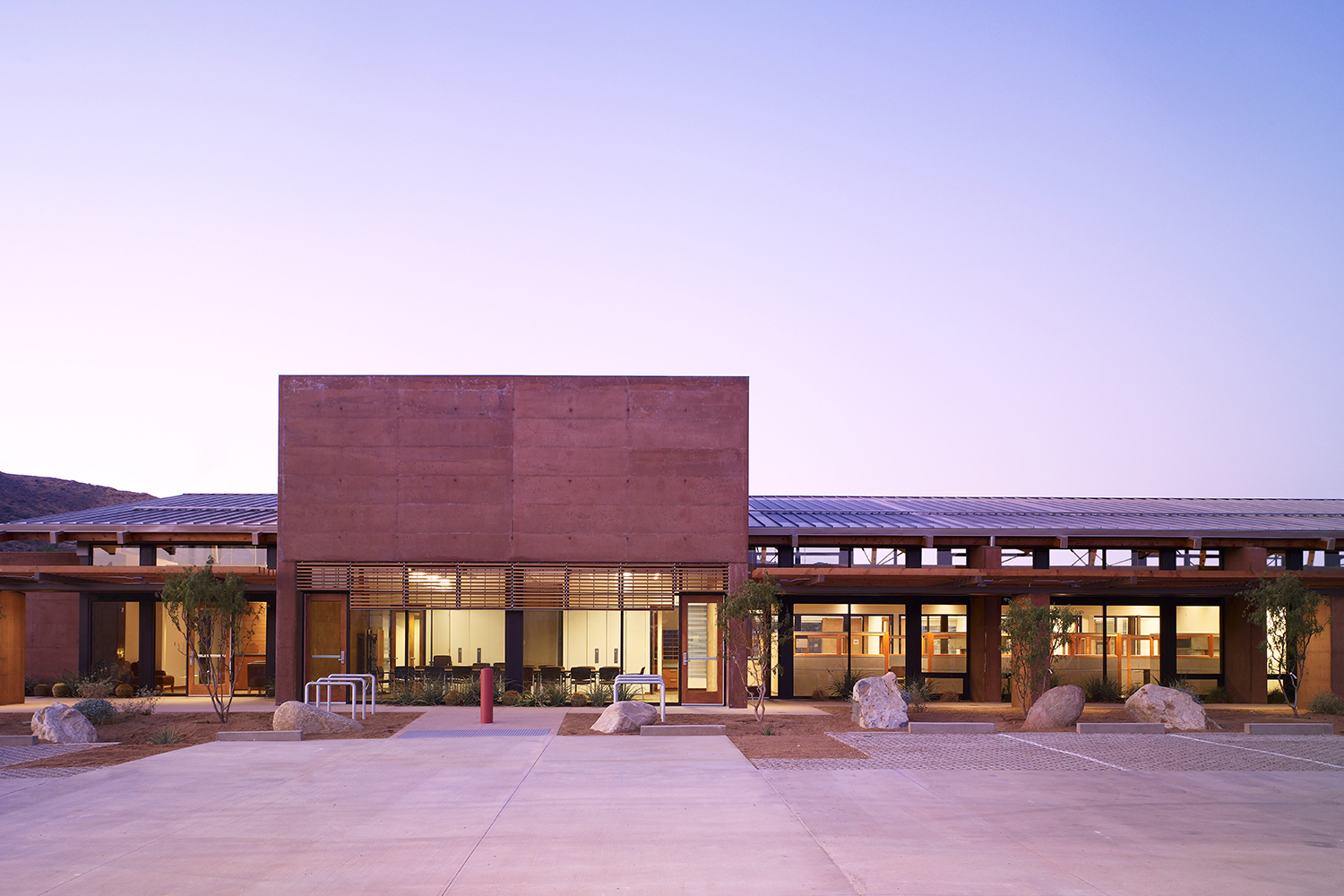 MOJAVE RIVERS RANGER STATION by Marcy Wong Donn Logan Architects ...