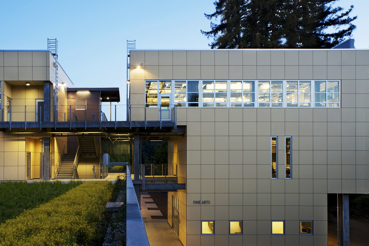 COMMUNITY COLLEGE: FINE ARTS BUILDING by Marcy Wong Donn Logan ...