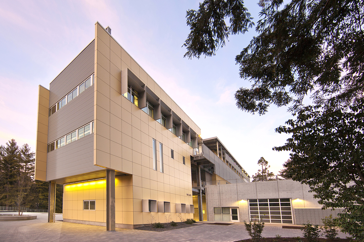 COMMUNITY COLLEGE: FINE ARTS BUILDING by Marcy Wong Donn Logan ...