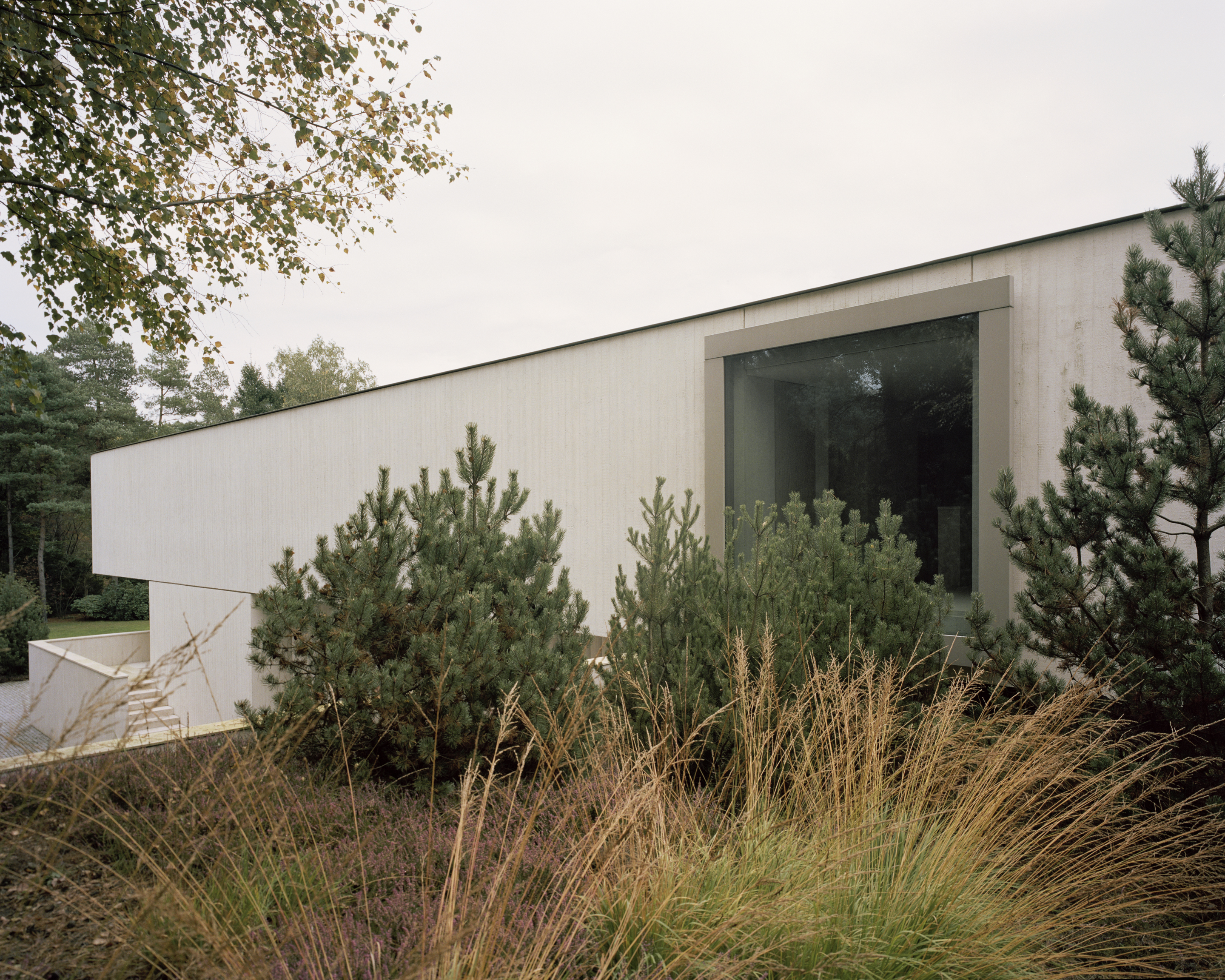 Idea 2590918: Villa Waalre by Russell Jones in Eindhoven, Netherlands ...