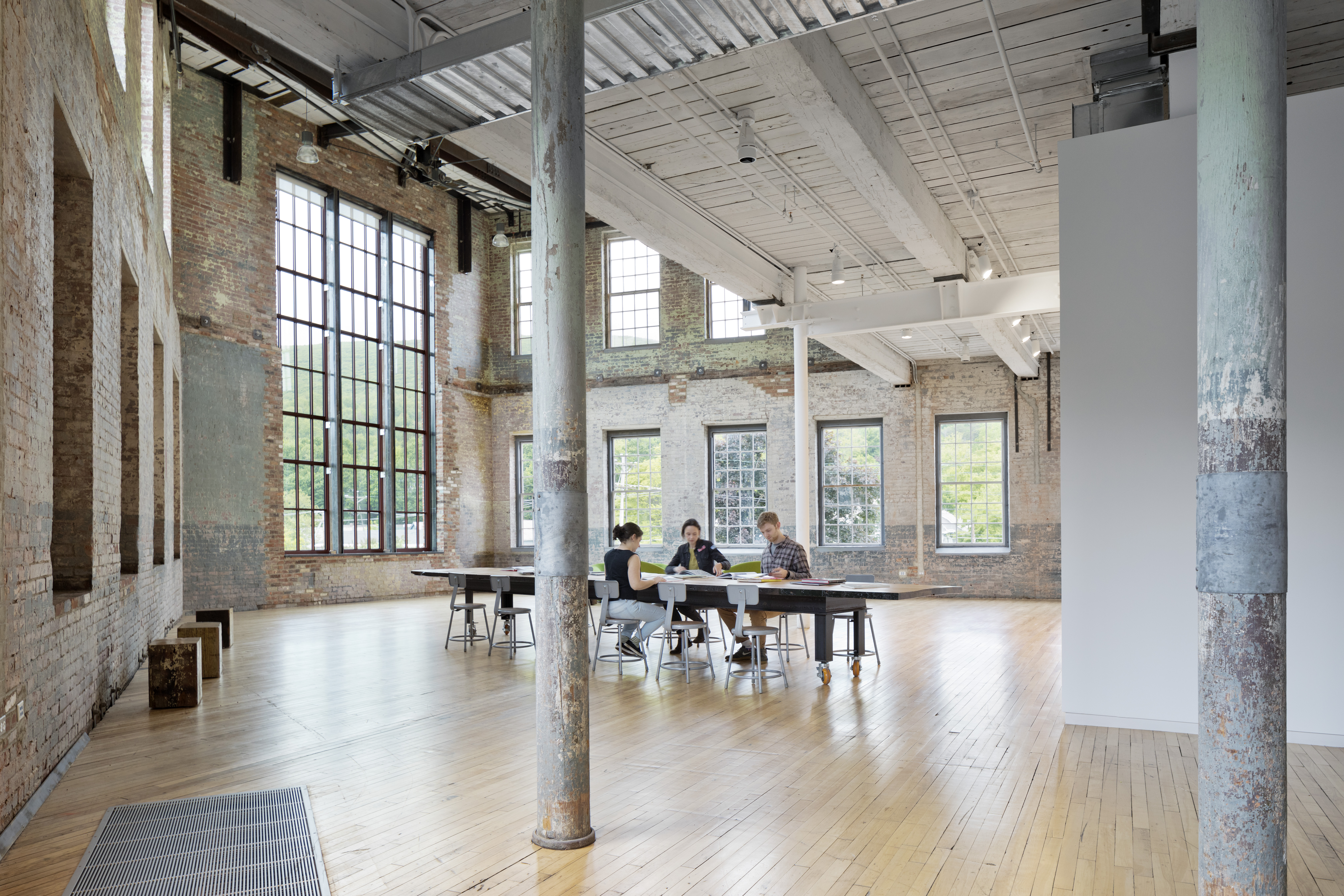 MASS MoCA Building 6: The Robert W. Wilson Building by Bruner/Cott ...