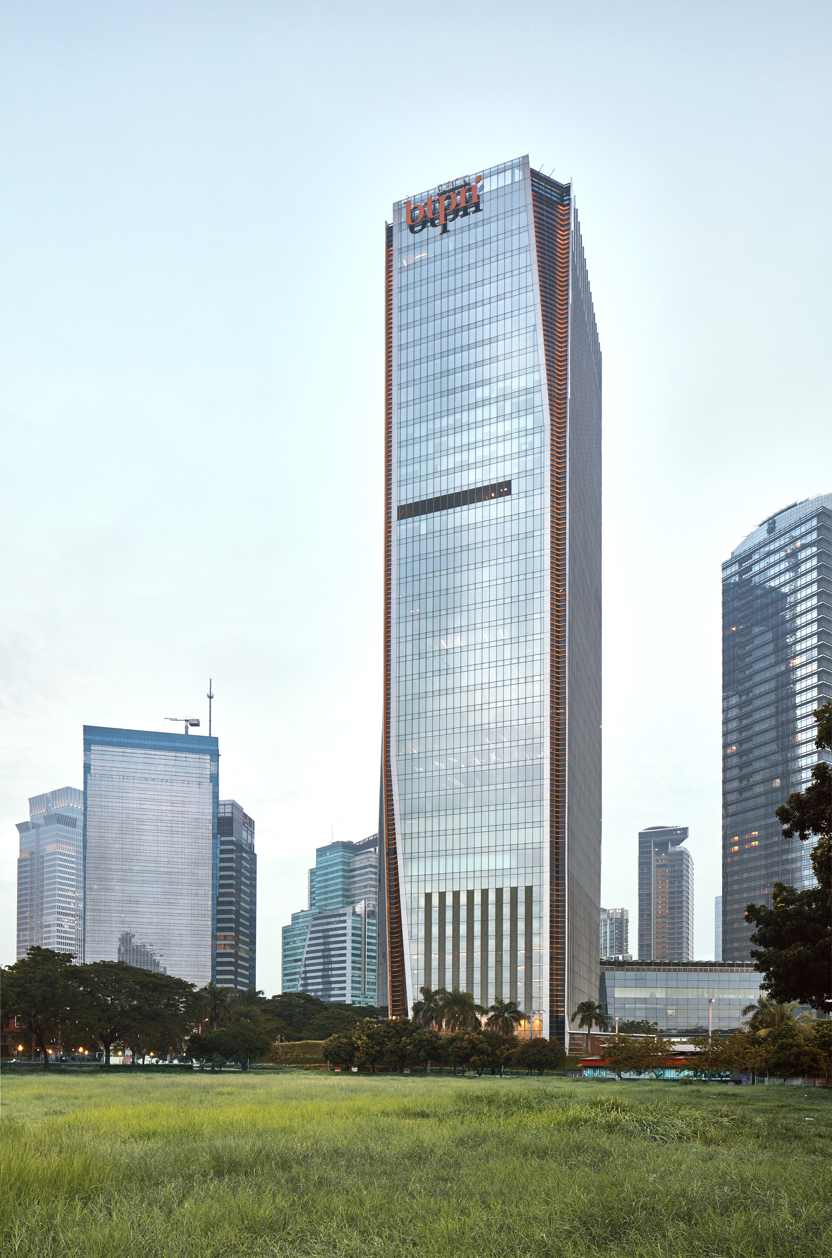 Mega Kuningan Towers & Hilton Hotel by WOW Architects | Warner Wong ...