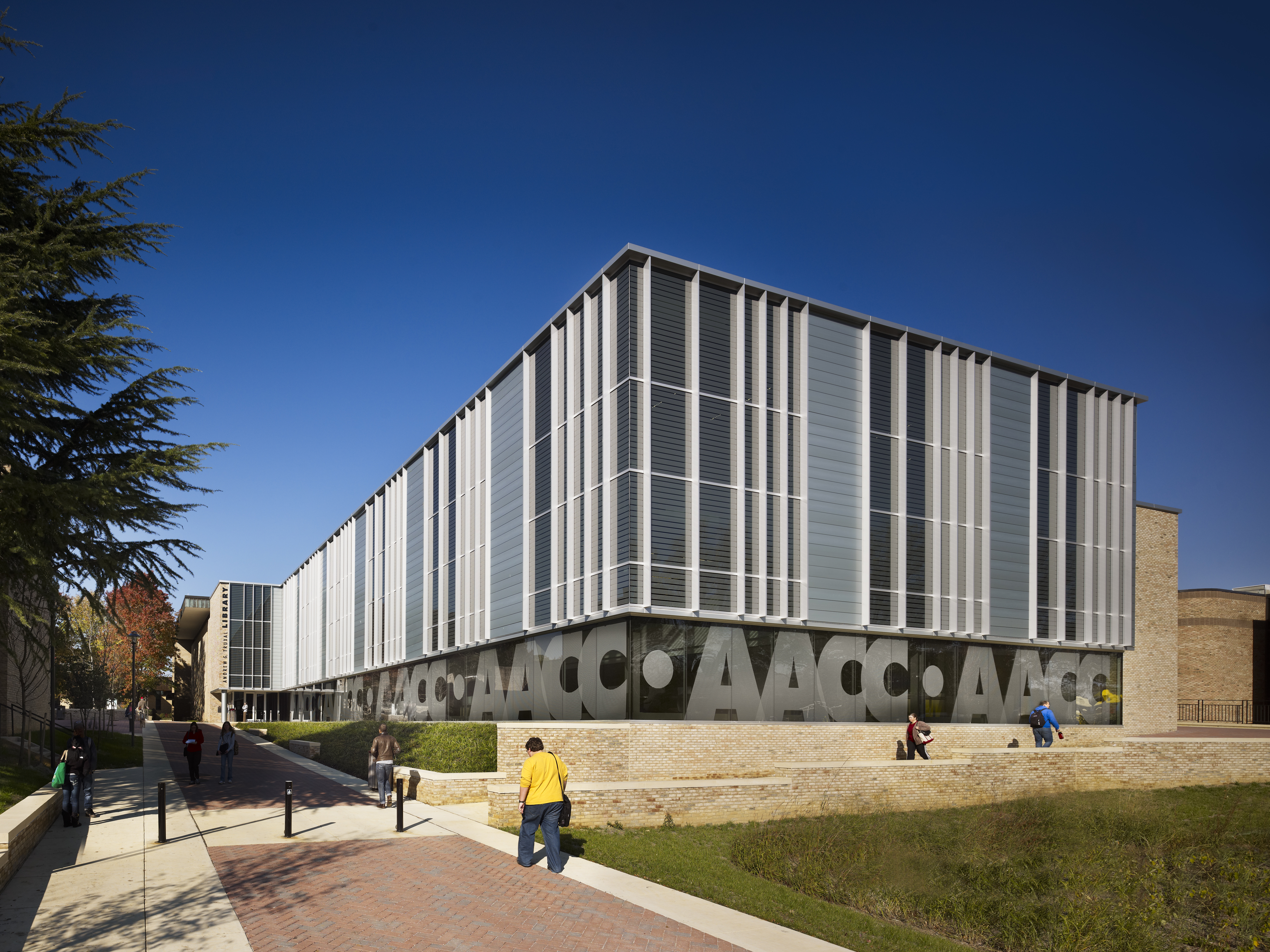 Andrew G. Truxal Library by EwingCole - Architizer