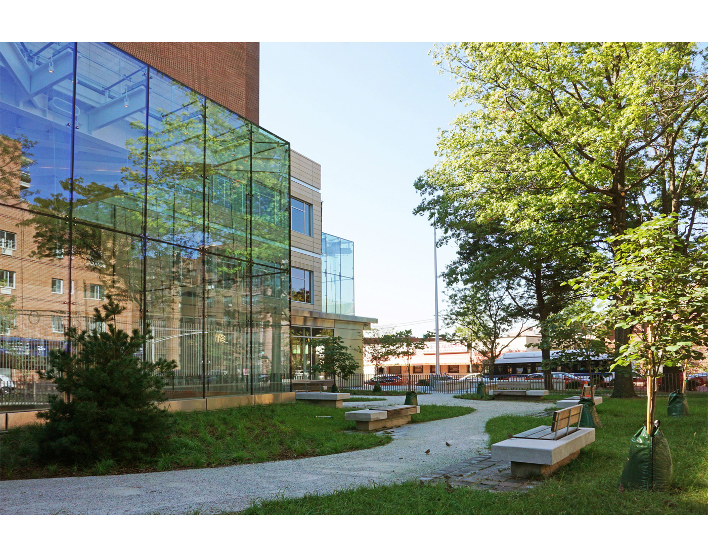 Elmhurst Branch Library - Architizer