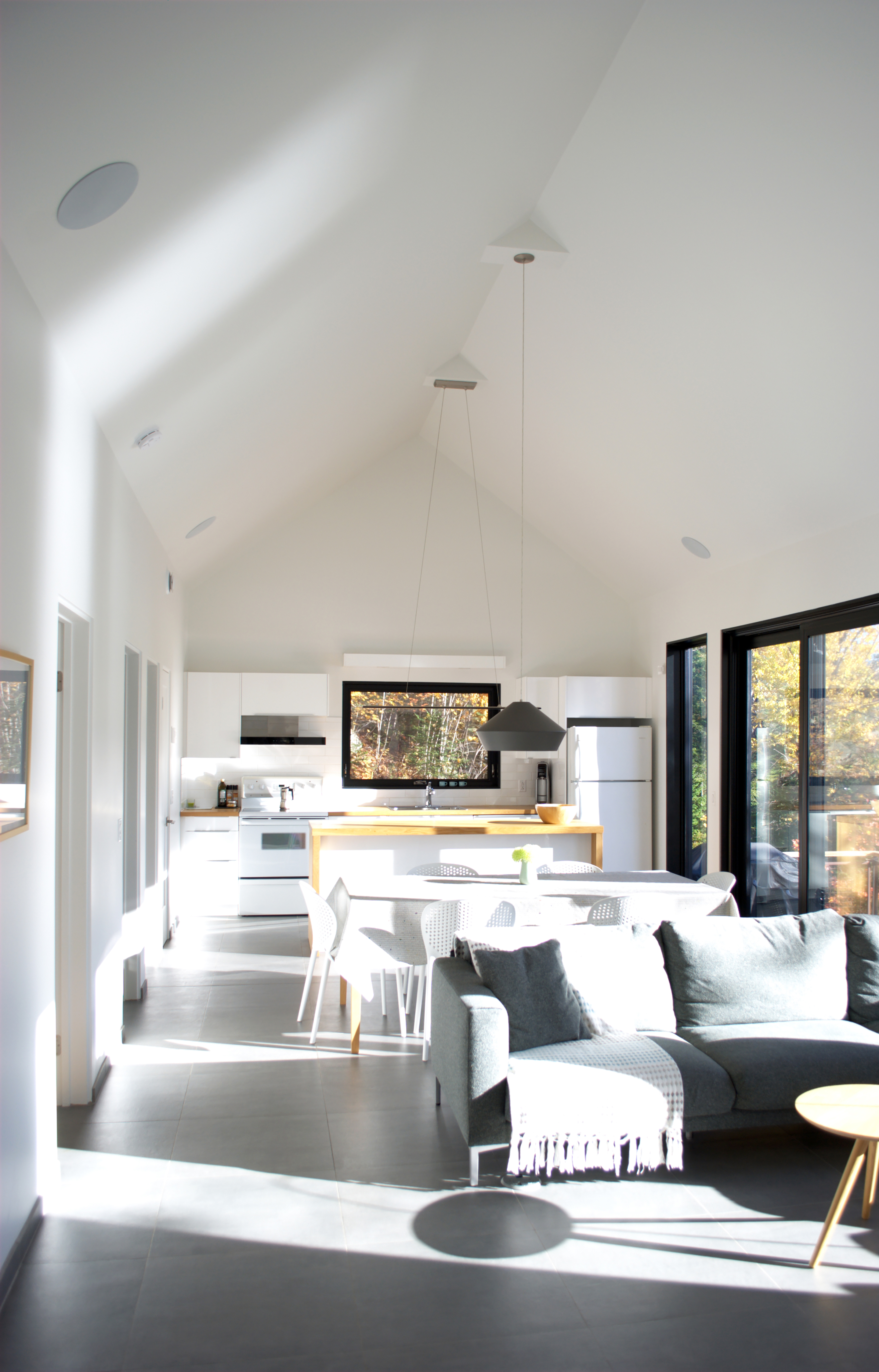 The Wentworth Cabin by Patriarche - Architizer
