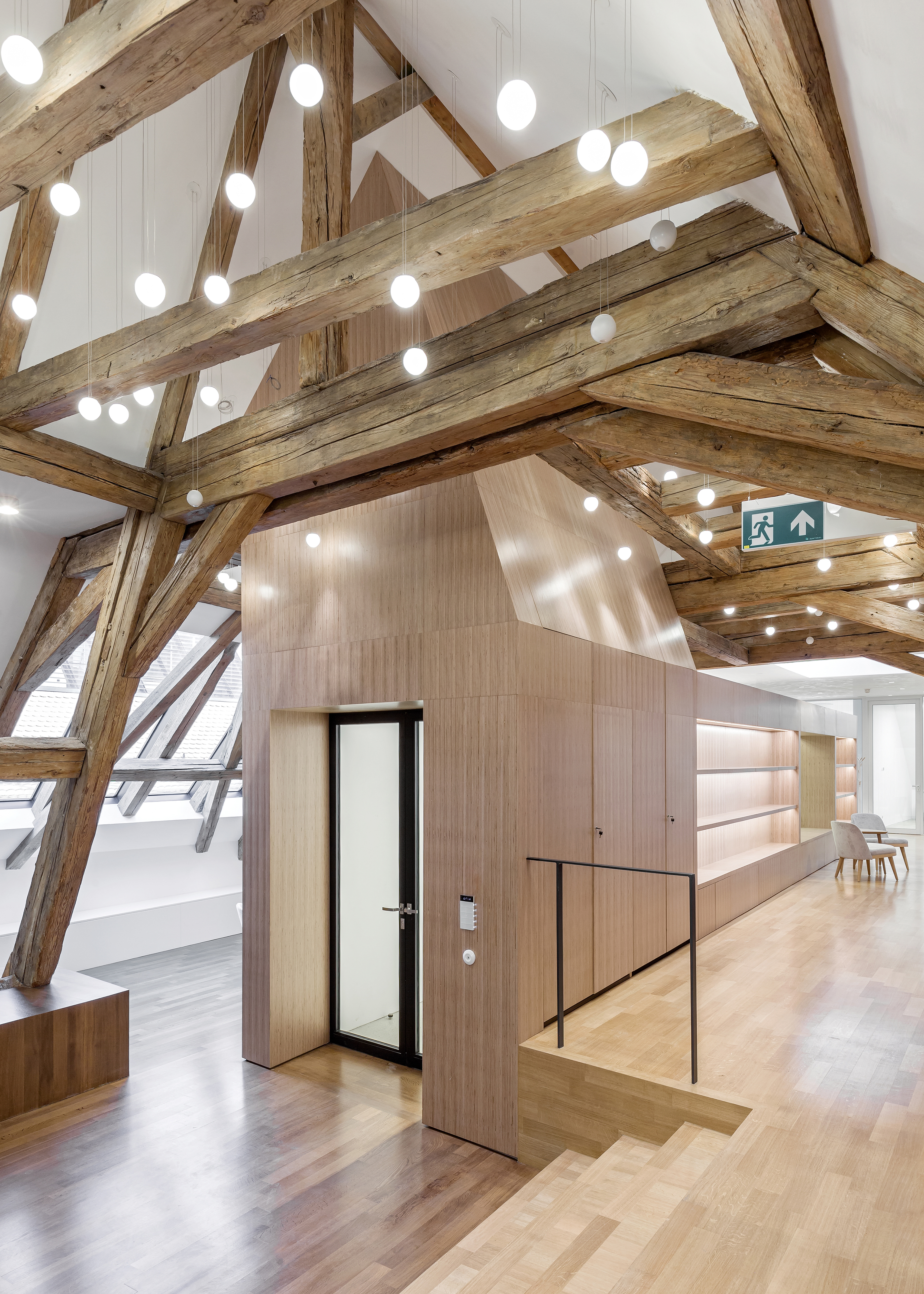 Recon­struction of historic Town Hall of Buda by Hetedik Műterem ...