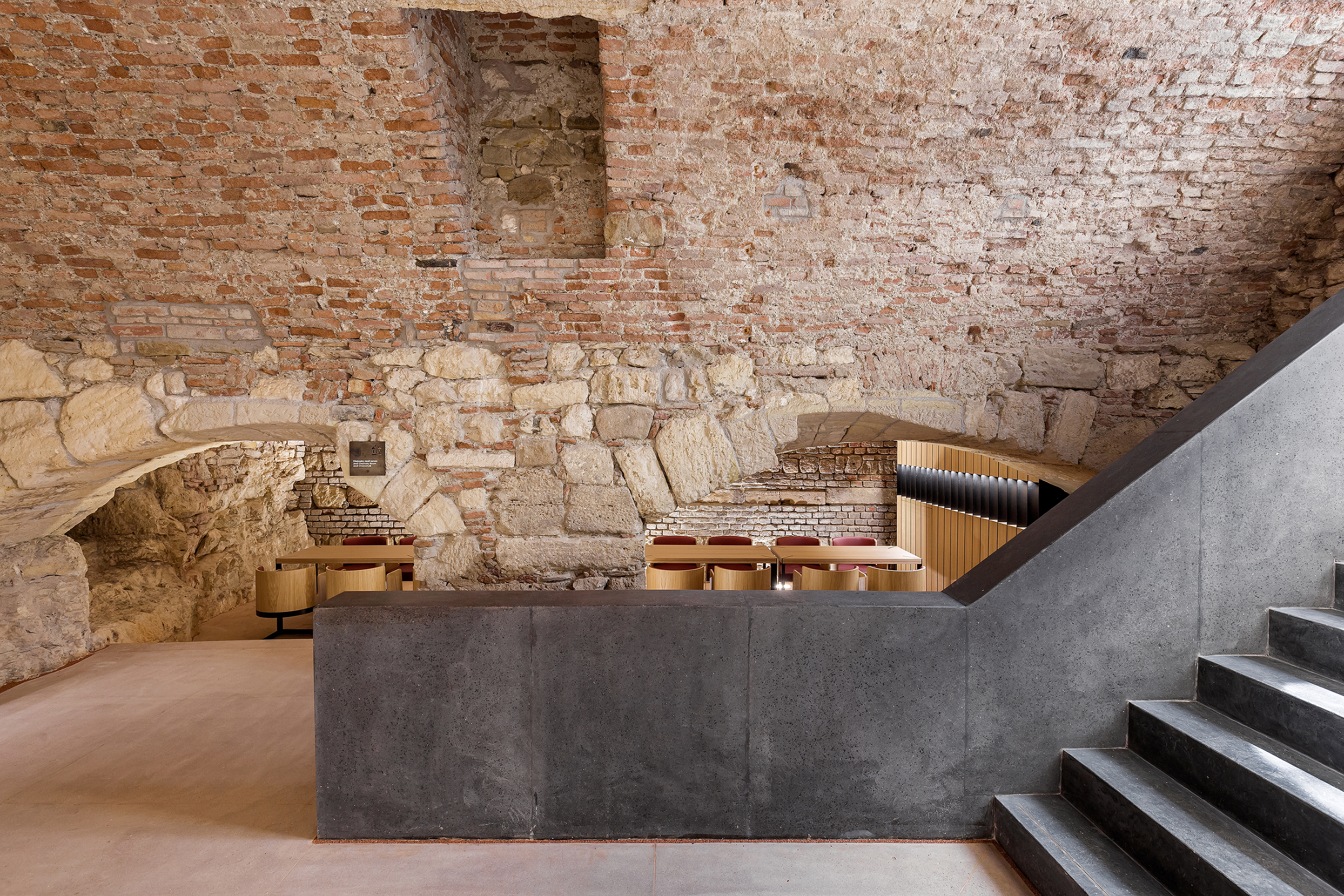 Recon­struction of historic Town Hall of Buda by Hetedik Műterem ...