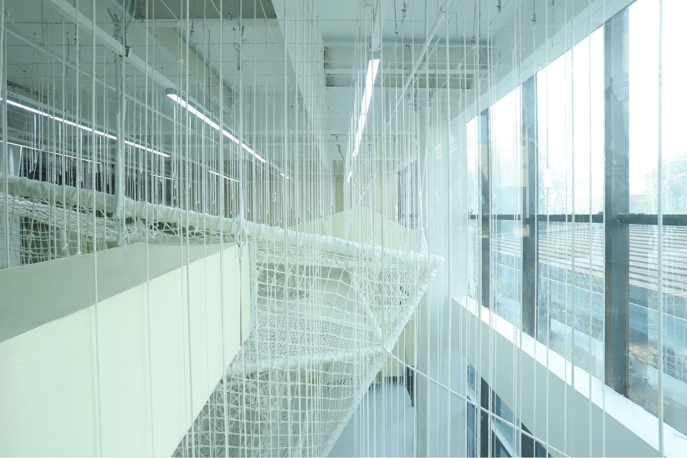 A walking box by unarchitecte - Architizer